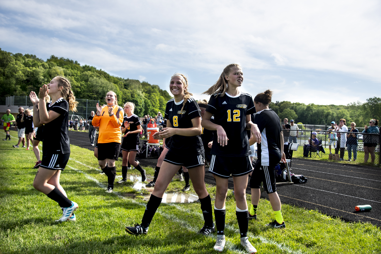 Kalamazoo Christian advances to district finals with dominant win over ...