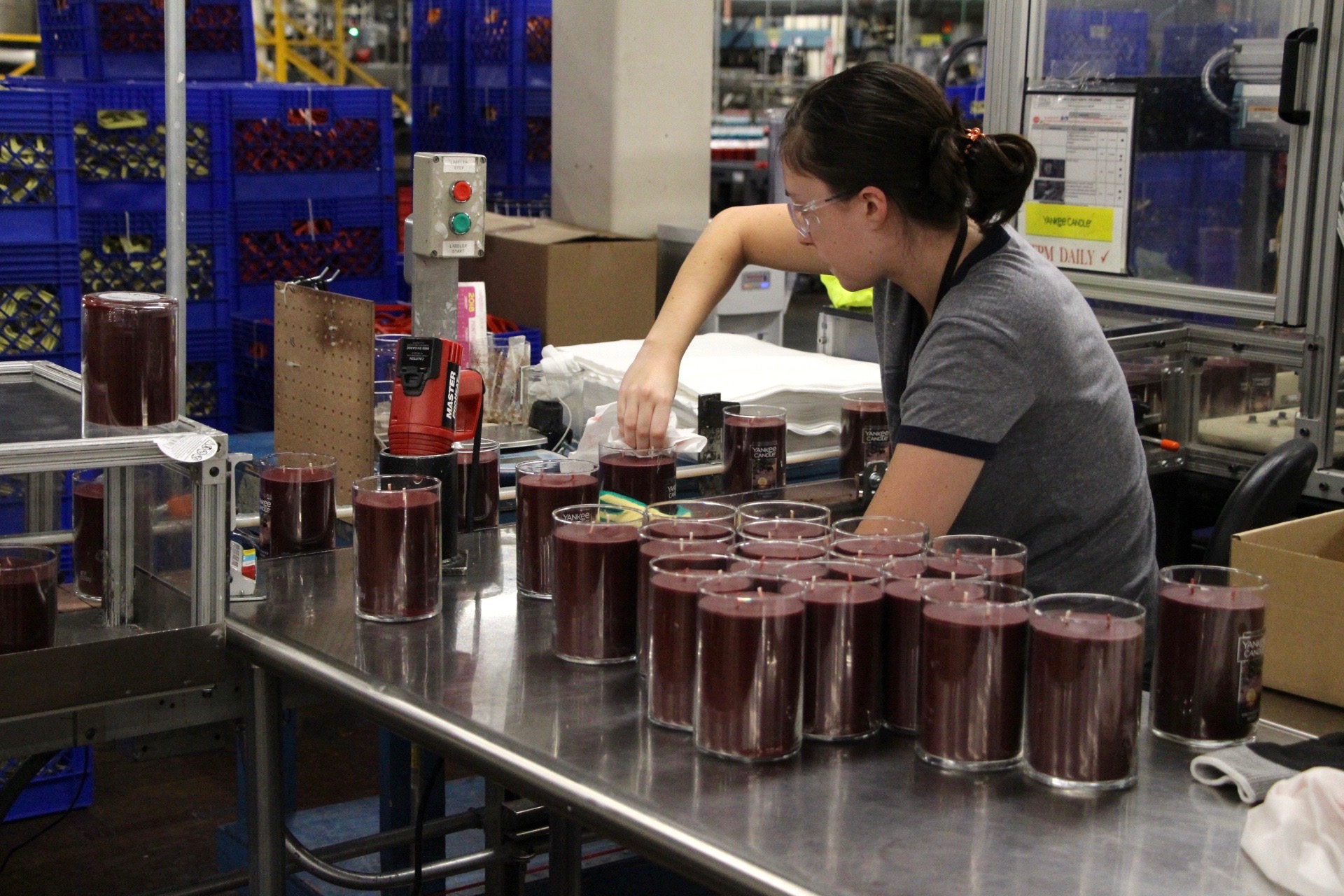 Take a virtual tour of Yankee Candle's manufacturing plant in Whately ...