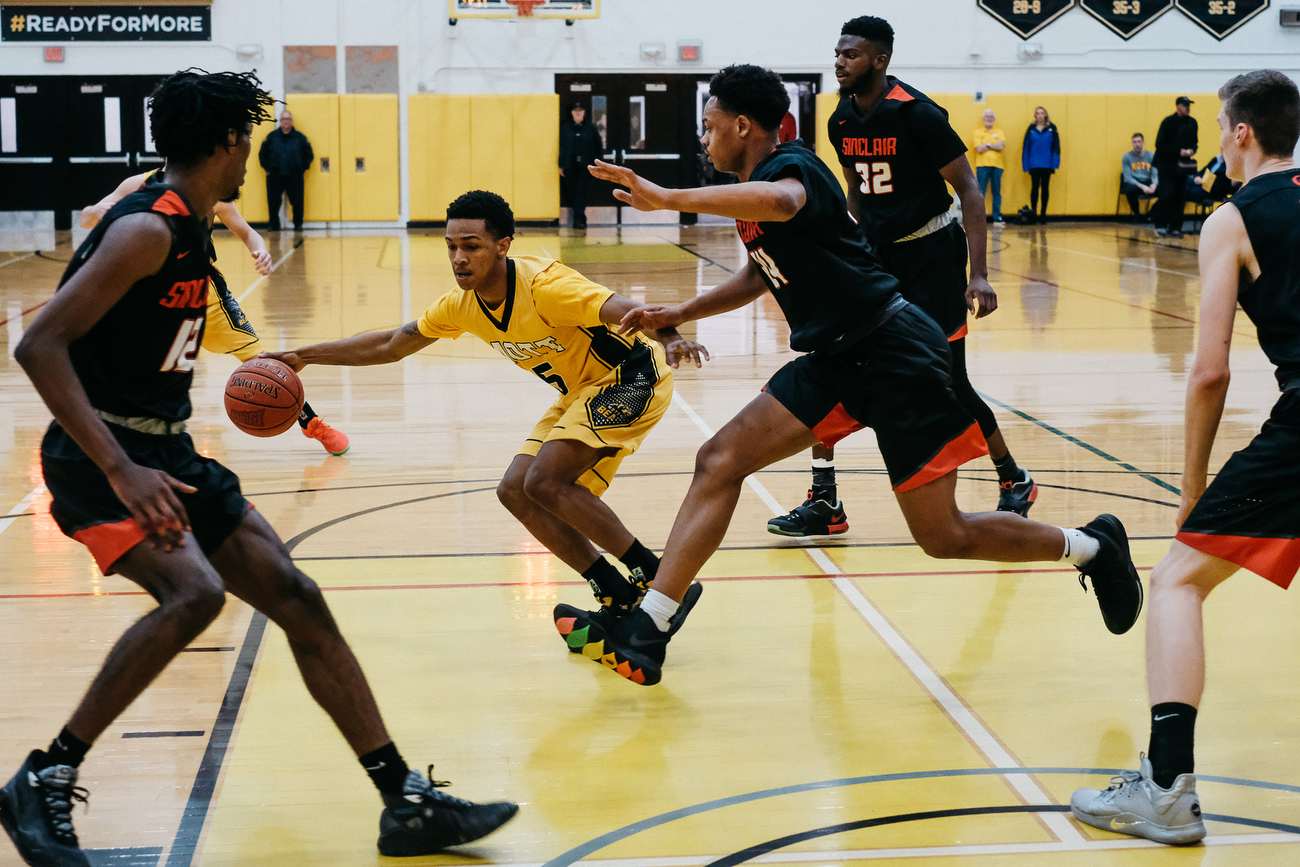 Mott Community College men's basketball vs. Sinclair Community College ...