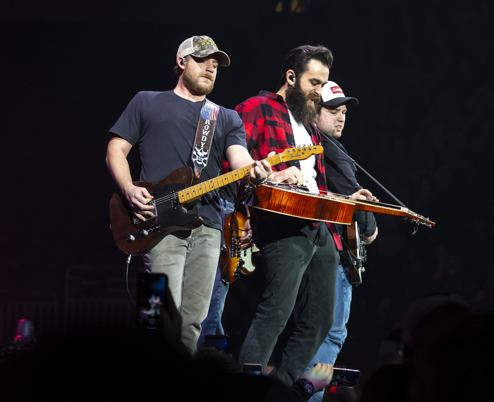 Luke Combs performs at the Giant Center - pennlive.com