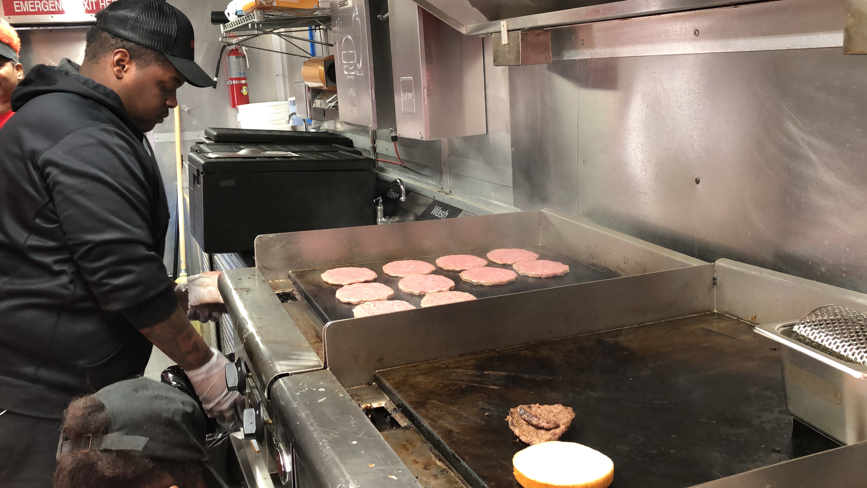 Milo's Burger Bus - al.com