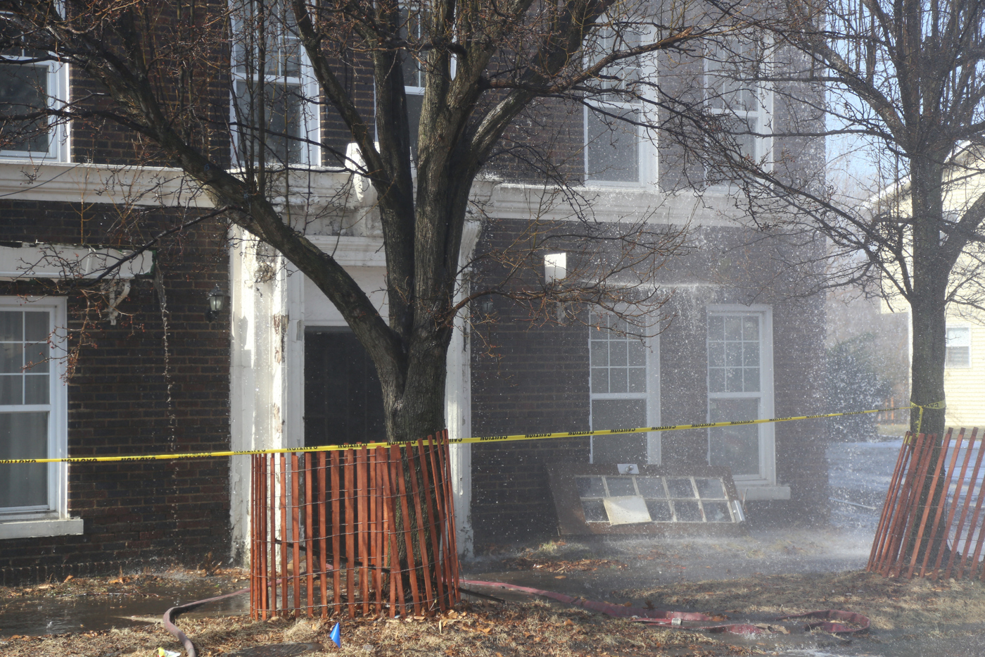 Firefighters battle fire in vacant building on Cleveland's east side ...