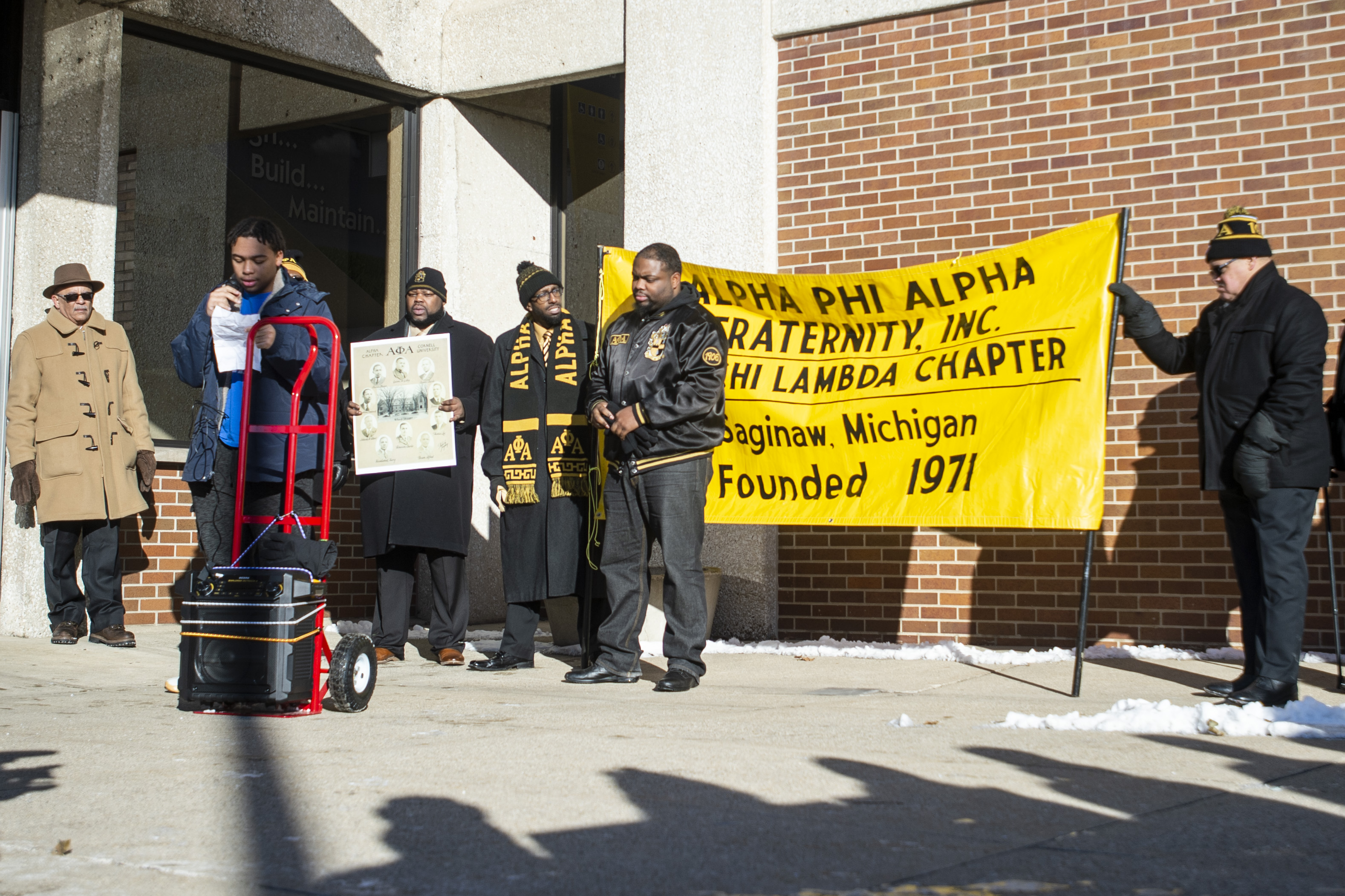 Martin Luther King Jr. unity marchers tough out the frigid temperatures ...