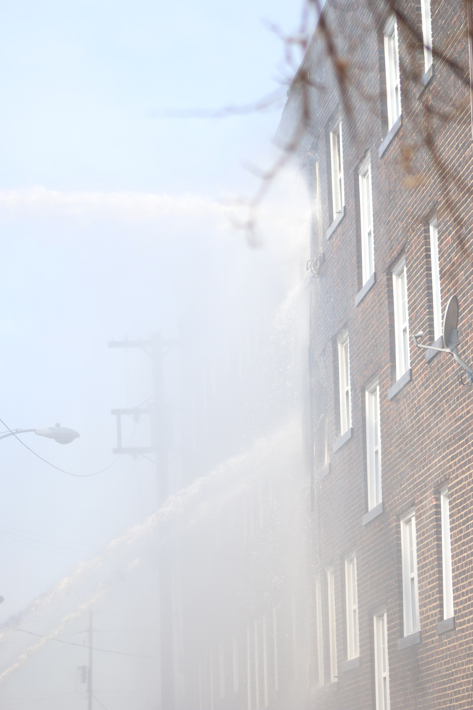 Firefighters battle fire in vacant building on Cleveland's east side ...