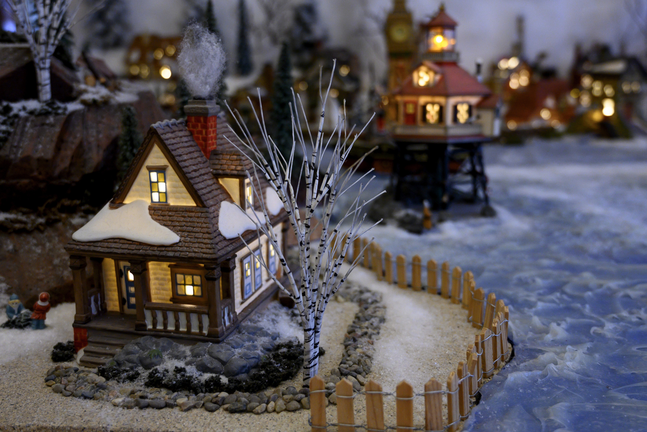 Plymouth woman builds enormous Dickensian model village display over ...
