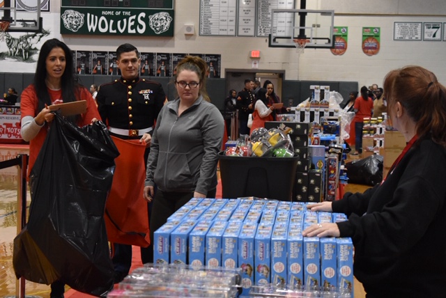 Pistons owner provides Christmas gifts for Flint-area families - mlive.com