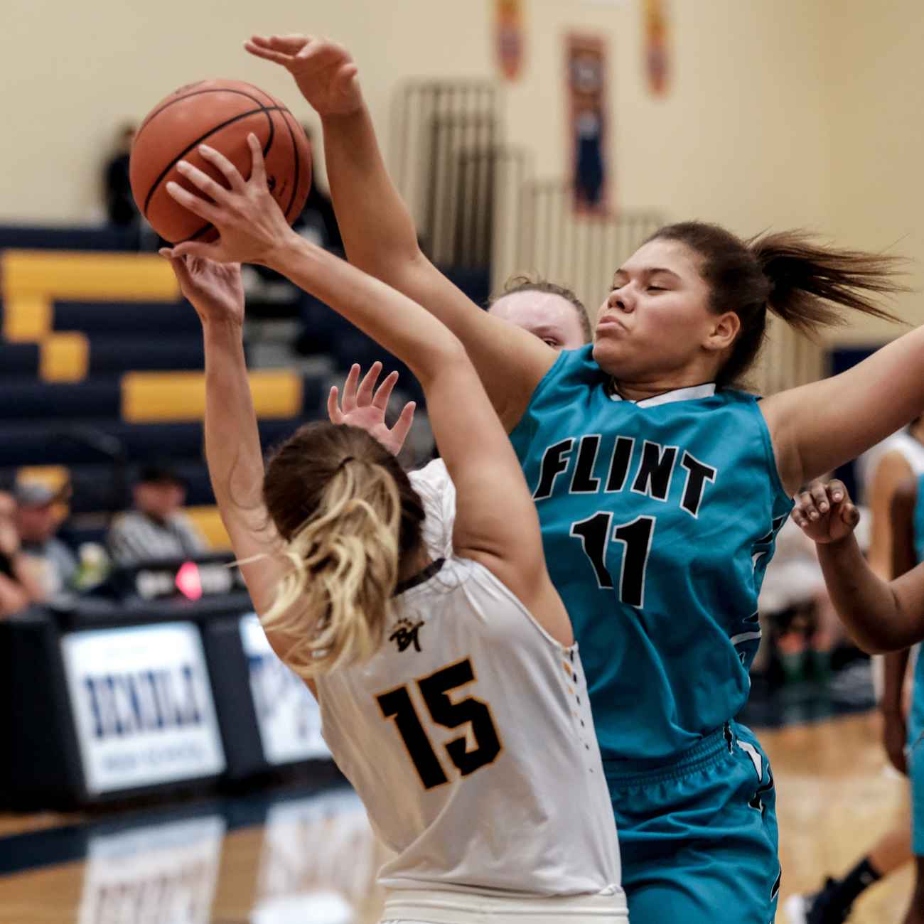 Burton Bendle Tigers defeat Flint Jaguars 41-26 - mlive.com