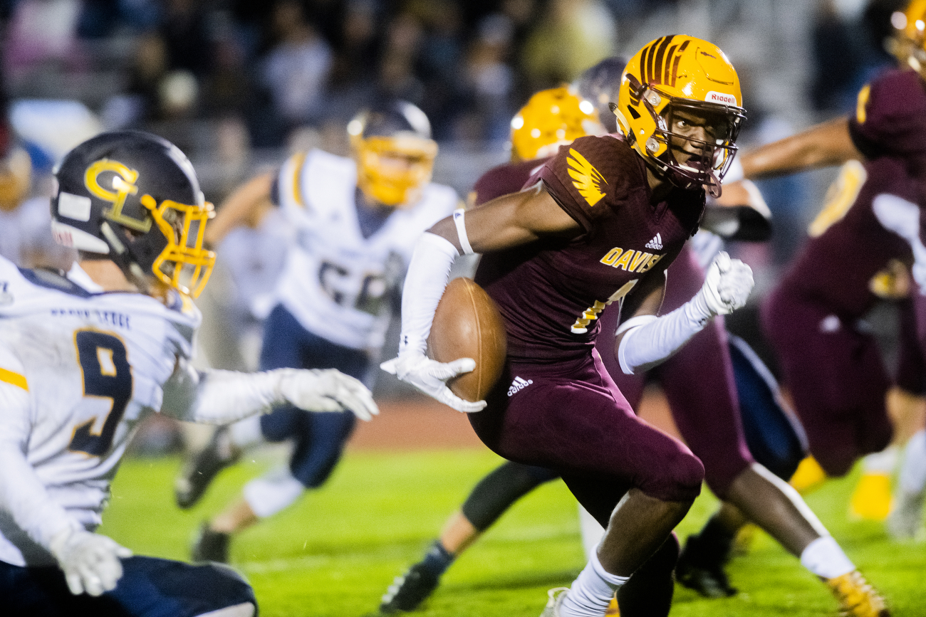 Davison football crushes Grand Ledge 63-21, improves to 6-0 - mlive.com