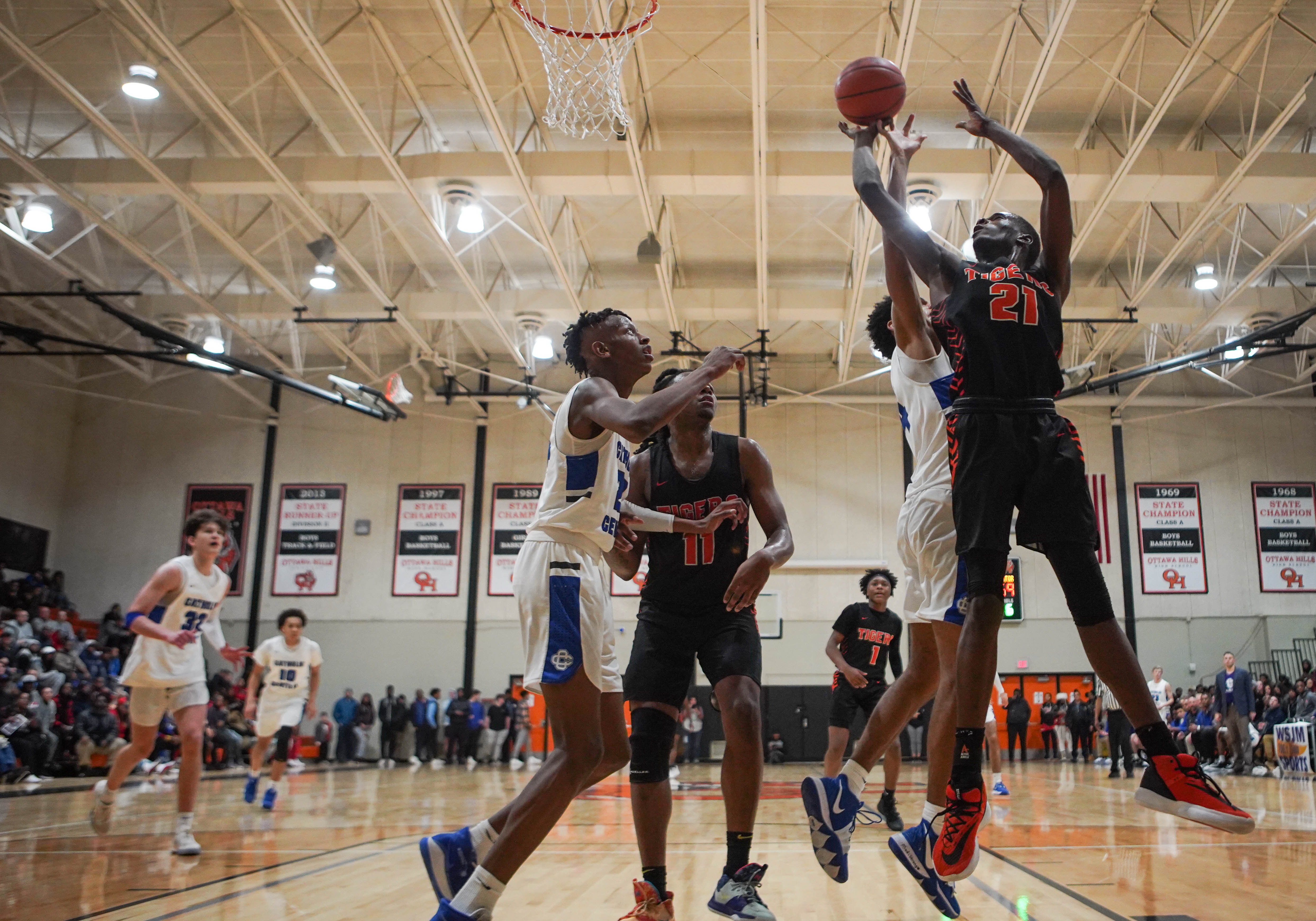 Photo gallery: Scooby Johnson leads Benton Harbor against Grand Rapids ...