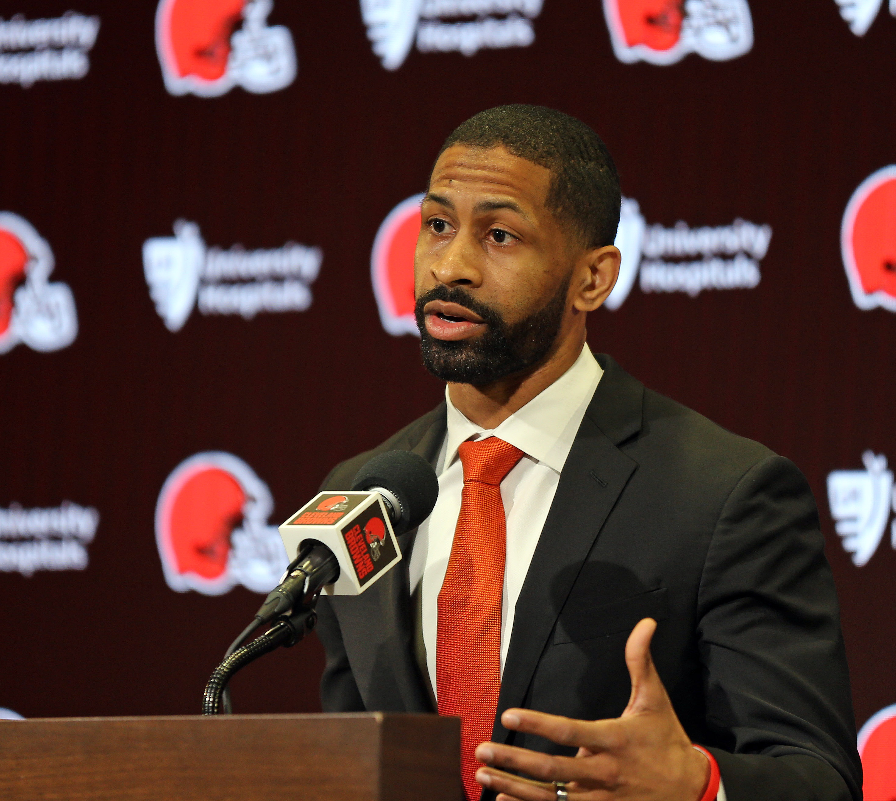 Cleveland Browns introduce Andrew Berry as new general manager ...