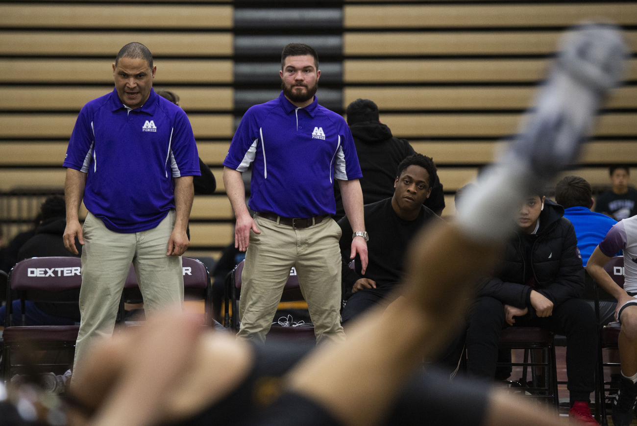 Division 1 wrestling district finals - mlive.com