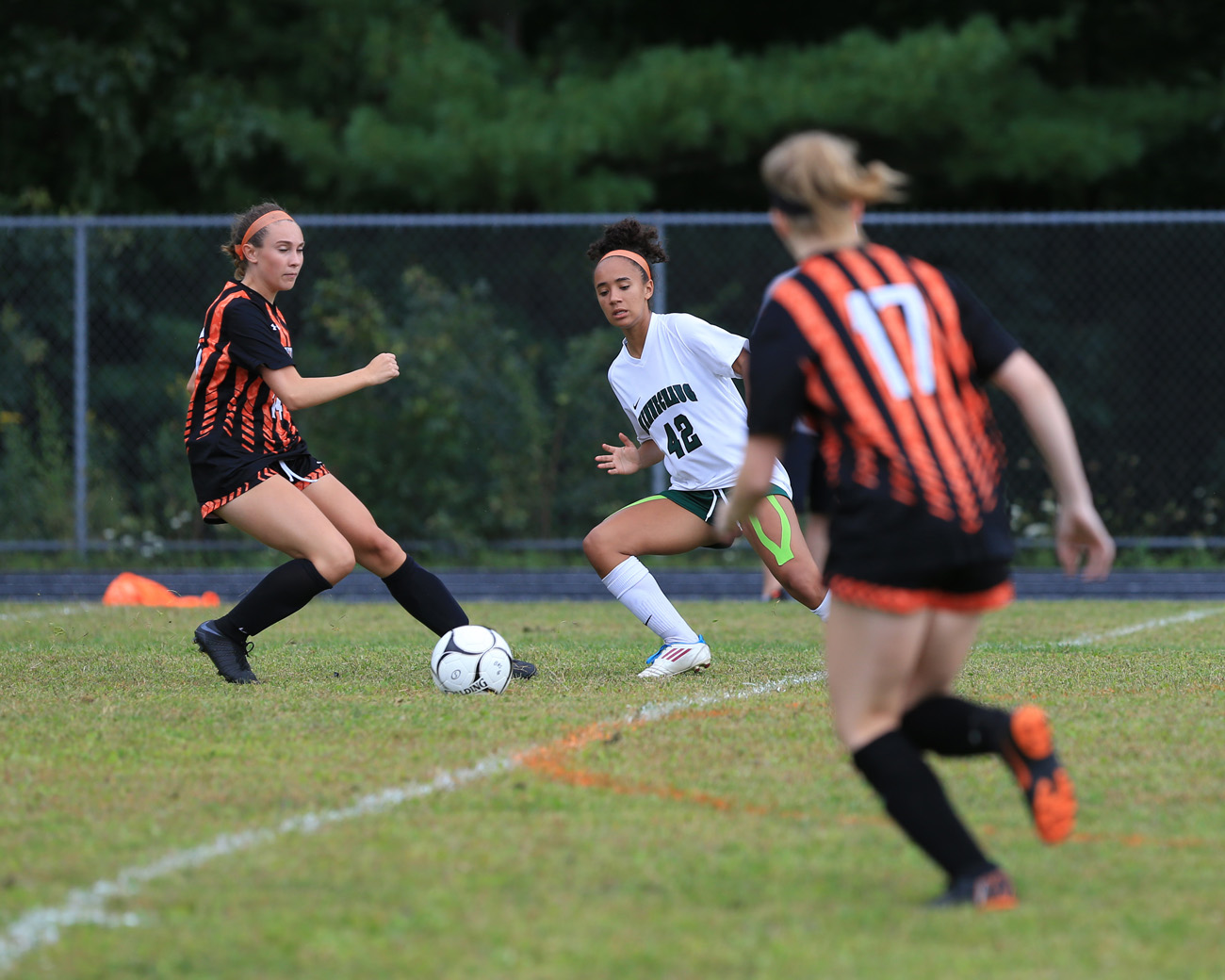 Minnechaug vs Belchertown Soccer - masslive.com
