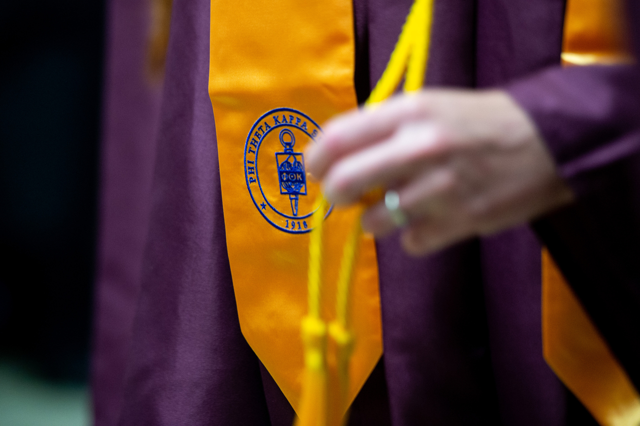 Huron Valley Women's Prison inmates graduate with associate's degrees ...