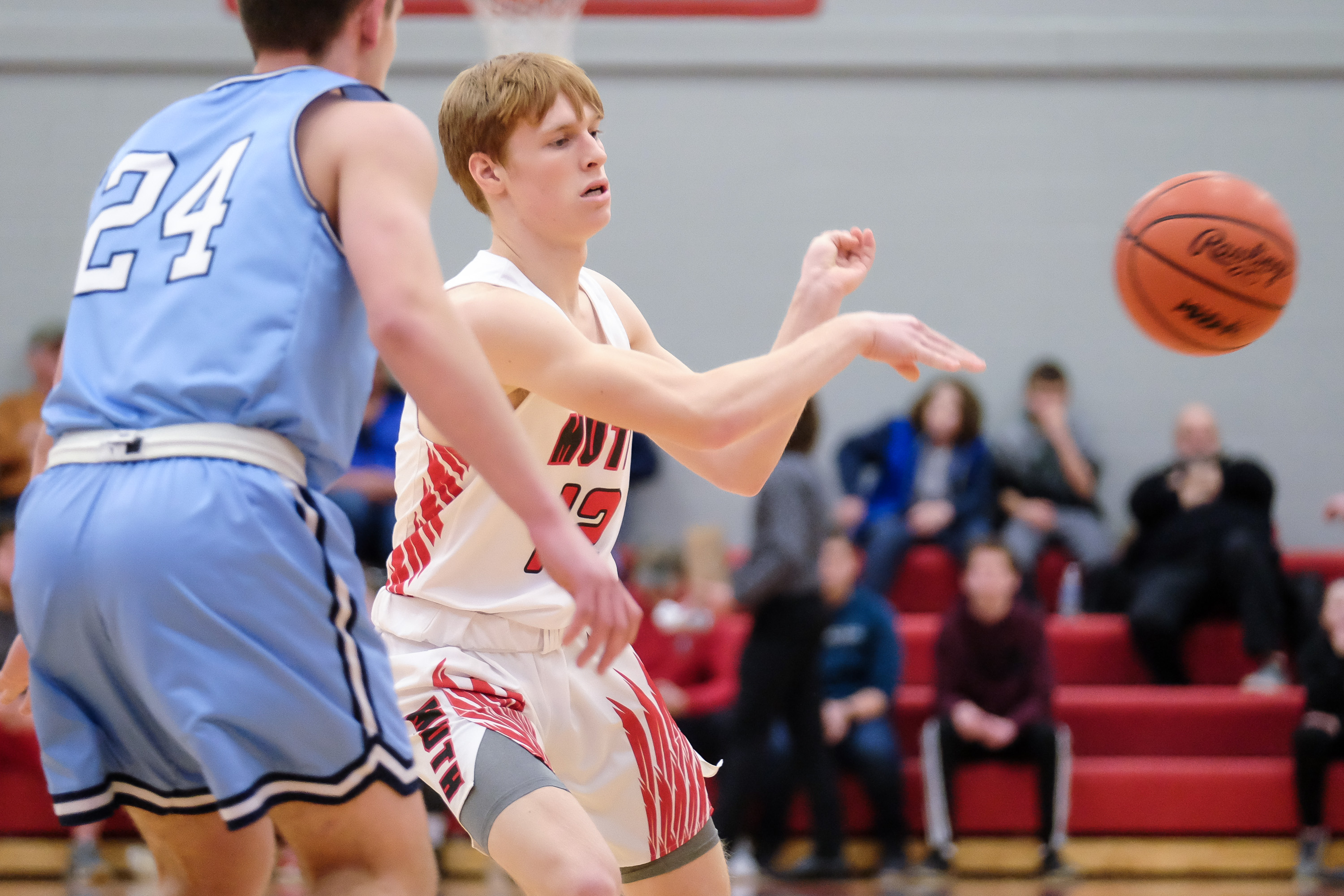Frankenmuth boys basketball defeats Garber 53-40 - mlive.com