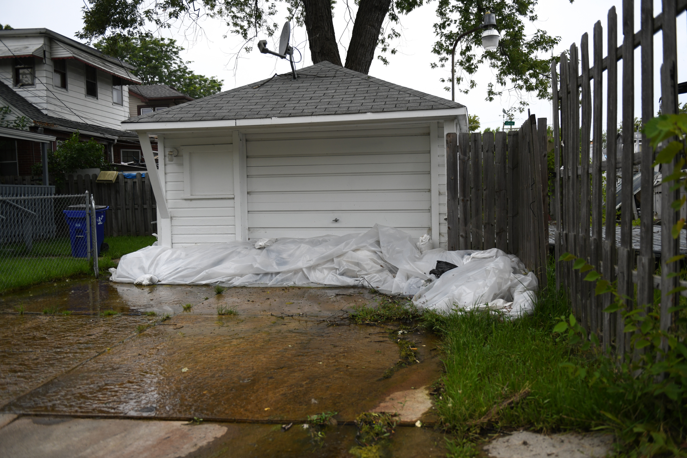 Detroit's canal residents struggling with high water levels 3 months ...