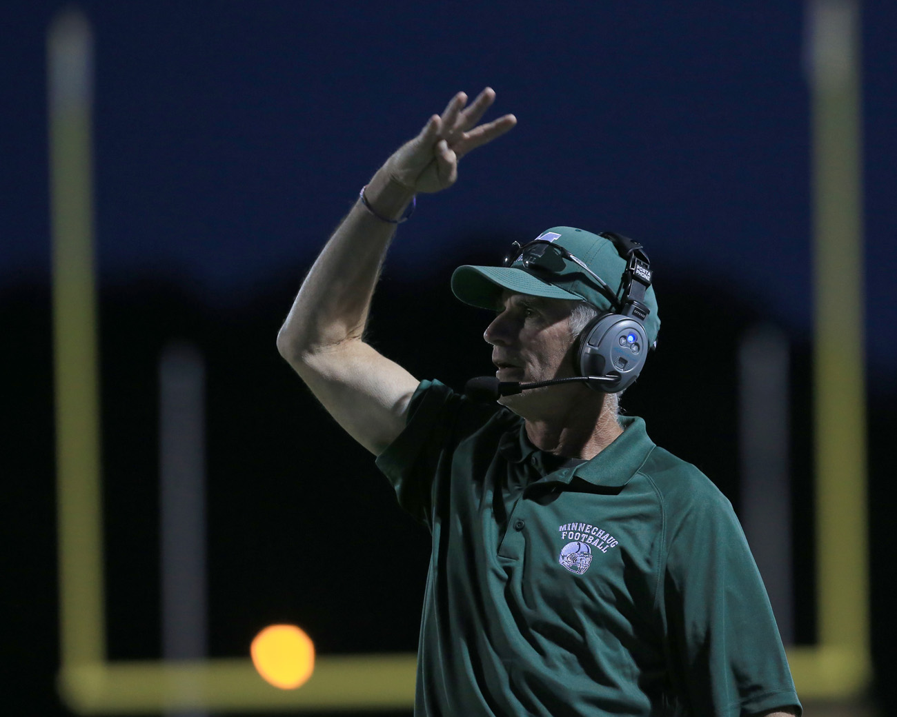 Longmeadow vs Minnechaug Football - masslive.com