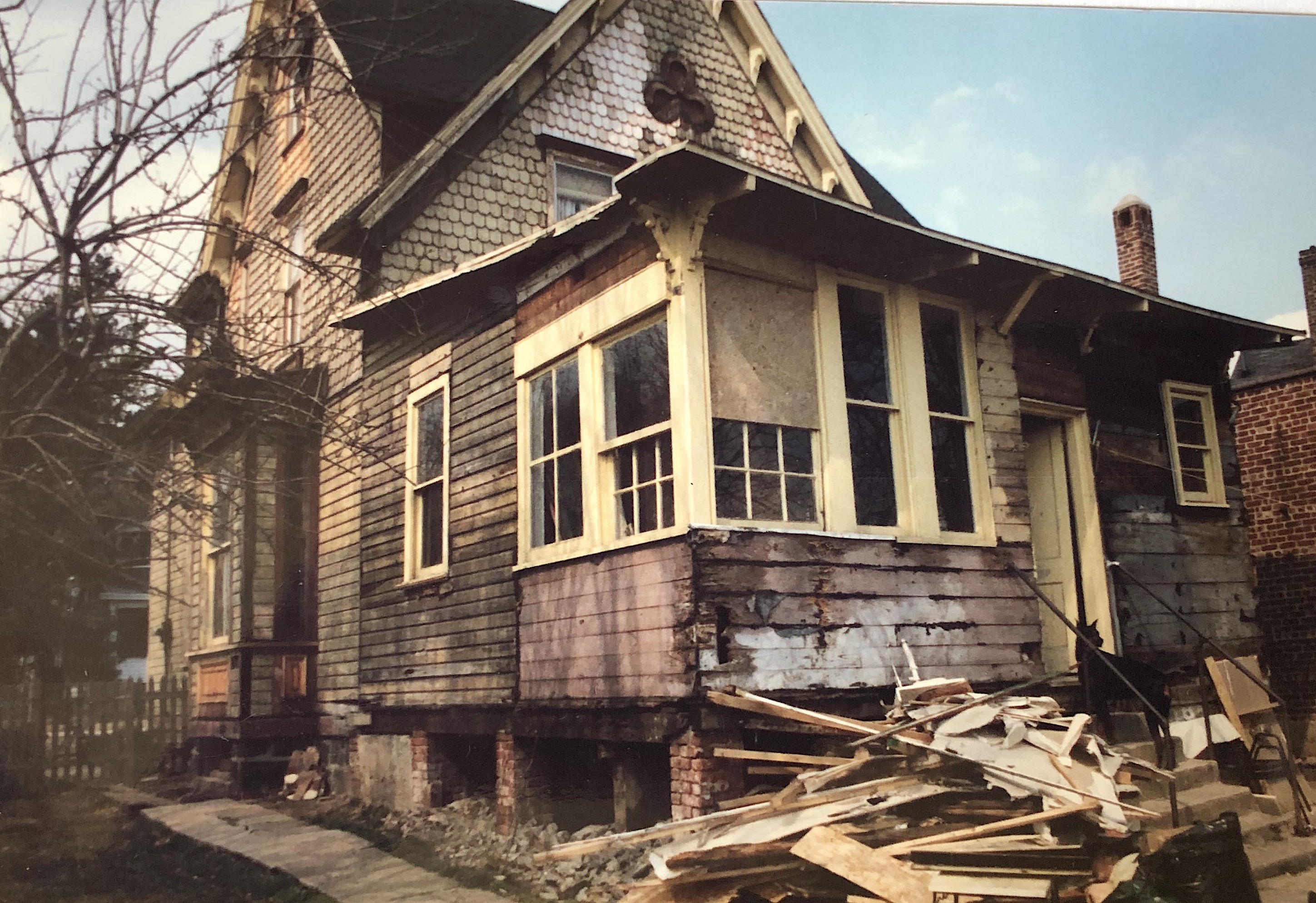 Cool Spaces: The Zapata family renovation keeps love alive - silive.com