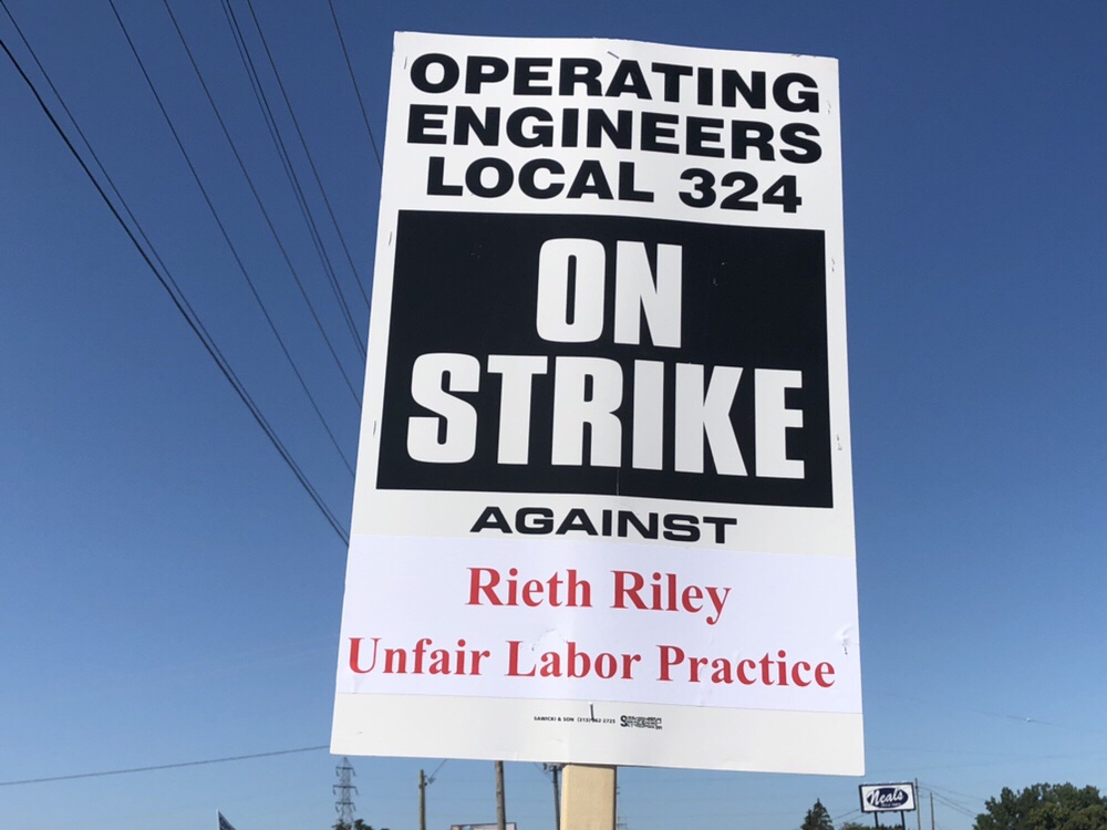 Operating Engineers Local 324 for Rieth-Riley picket against unfair ...