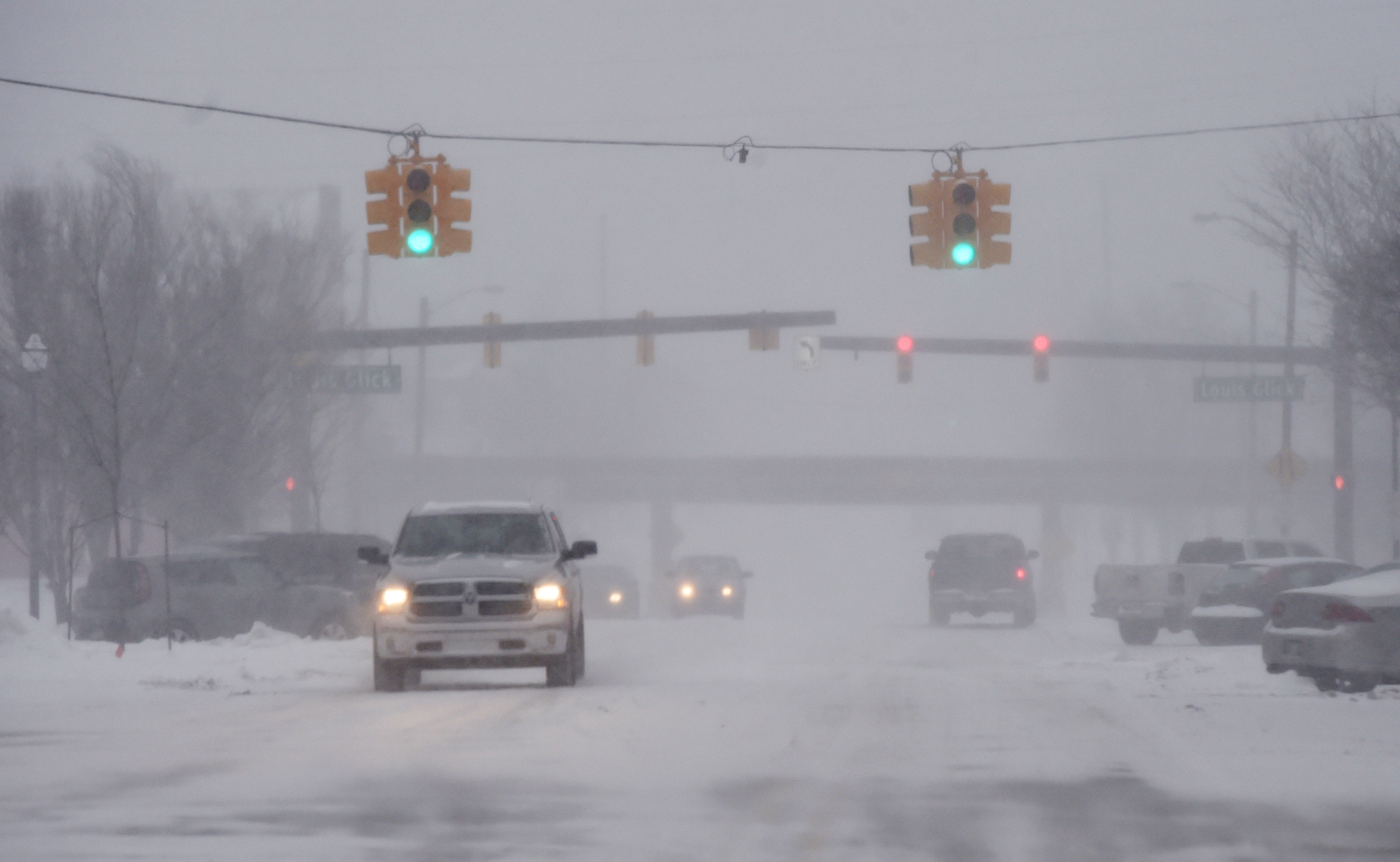 Snowstorm hits Jackson, causes closures and cancellations - mlive.com