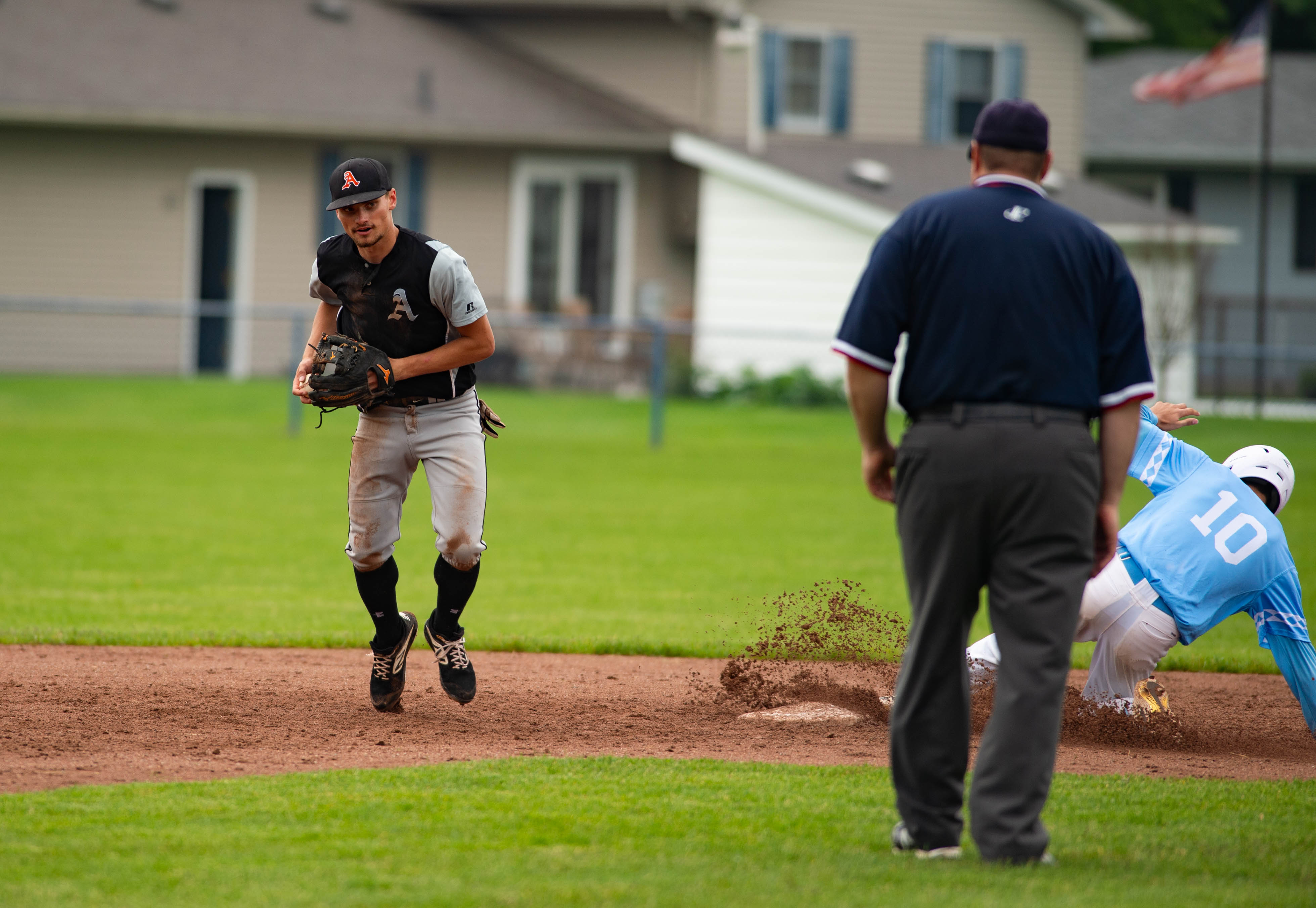 Garber defeats Alma 16-5 in Division 2 baseball regional semifinal - mlive.com