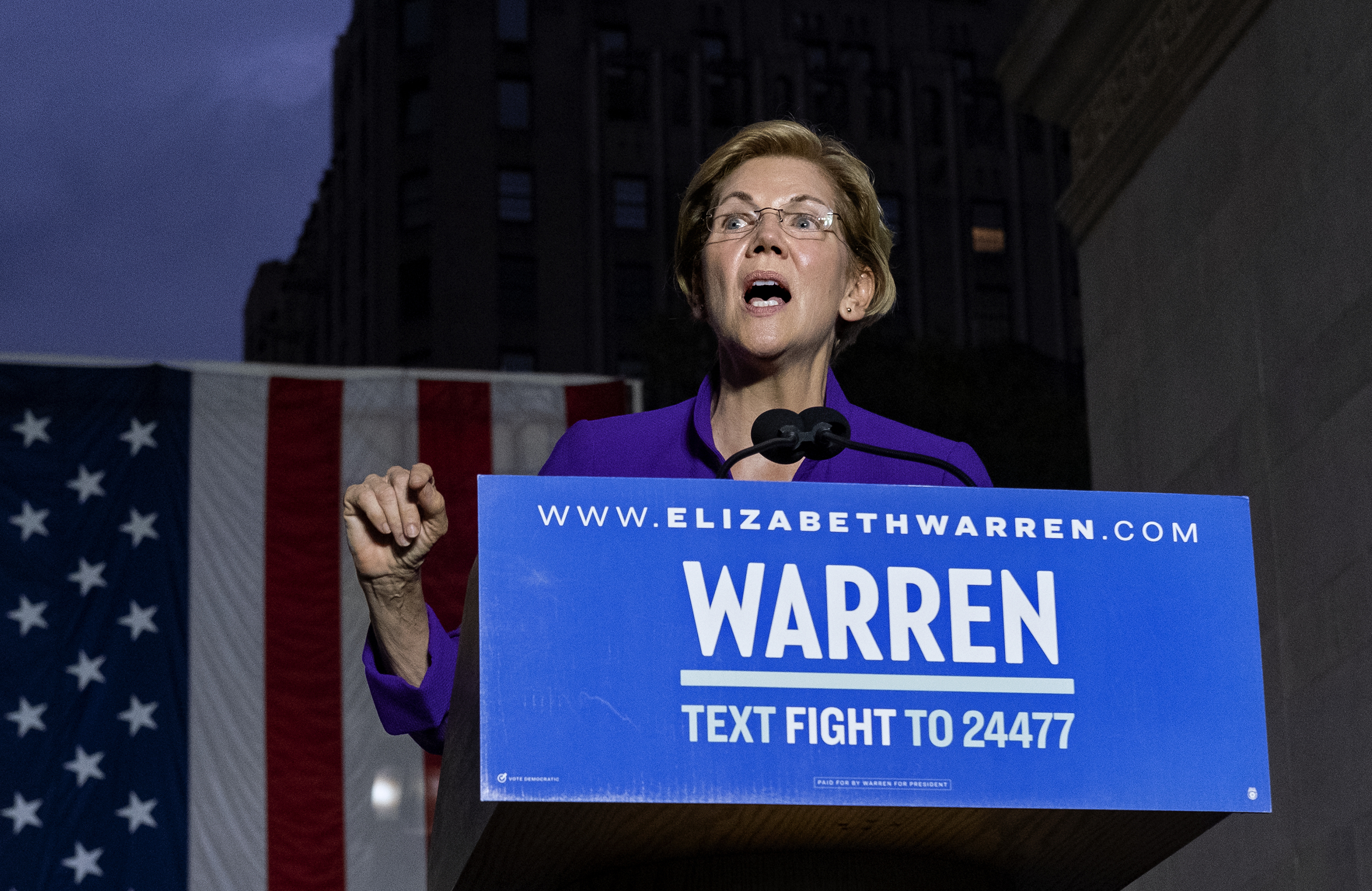 At rally, Elizabeth Warren decries Donald Trump as ‘corruption in the ...