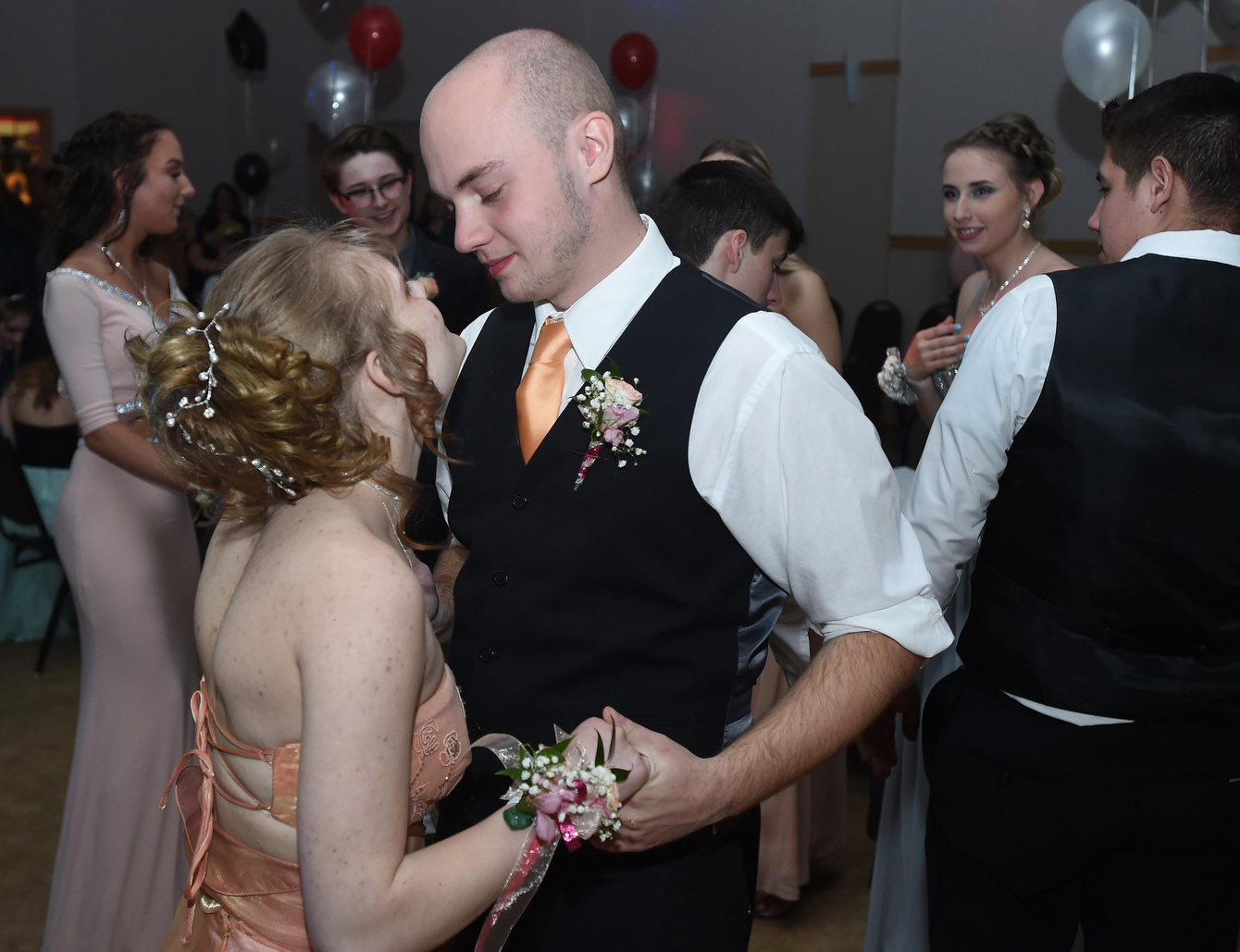 Vandercook Lake High School prom 2018 - mlive.com