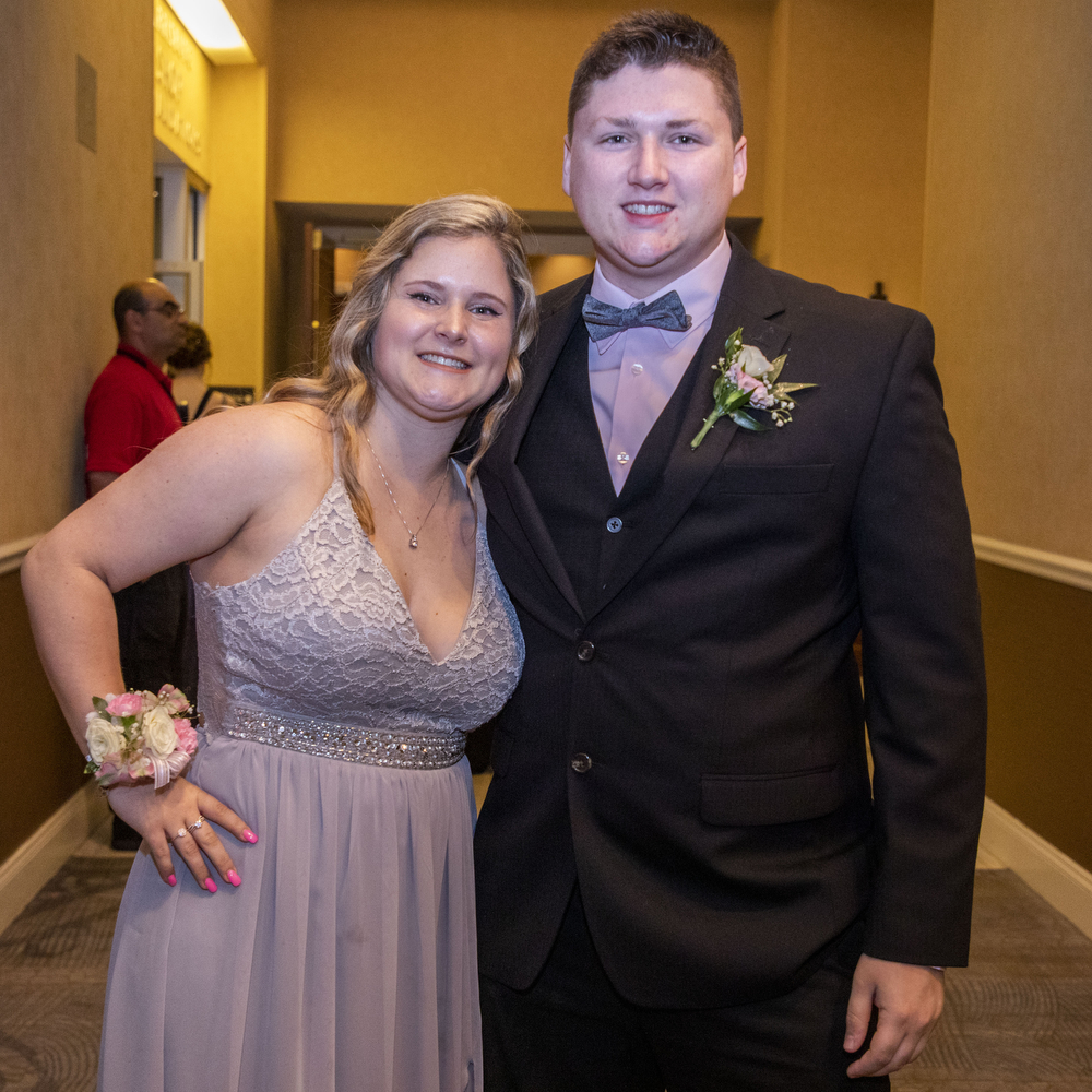 Cumberland Valley High School's 2019 Prom - pennlive.com