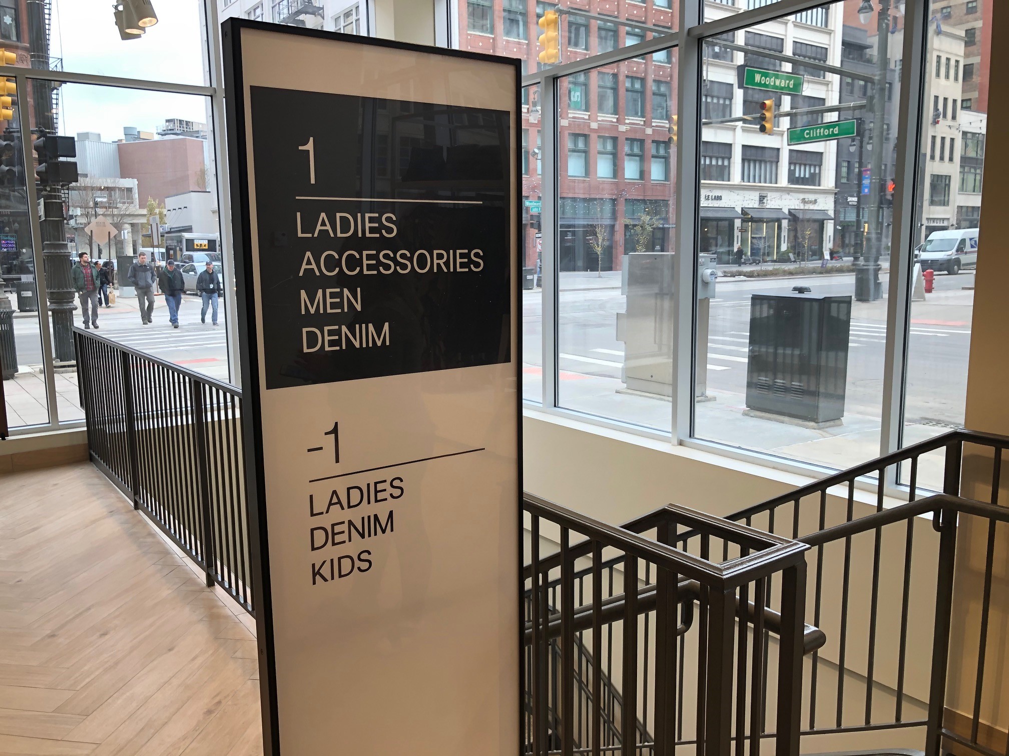 H&M Downtown Detroit location at 1505 Woodward Avenue - mlive.com