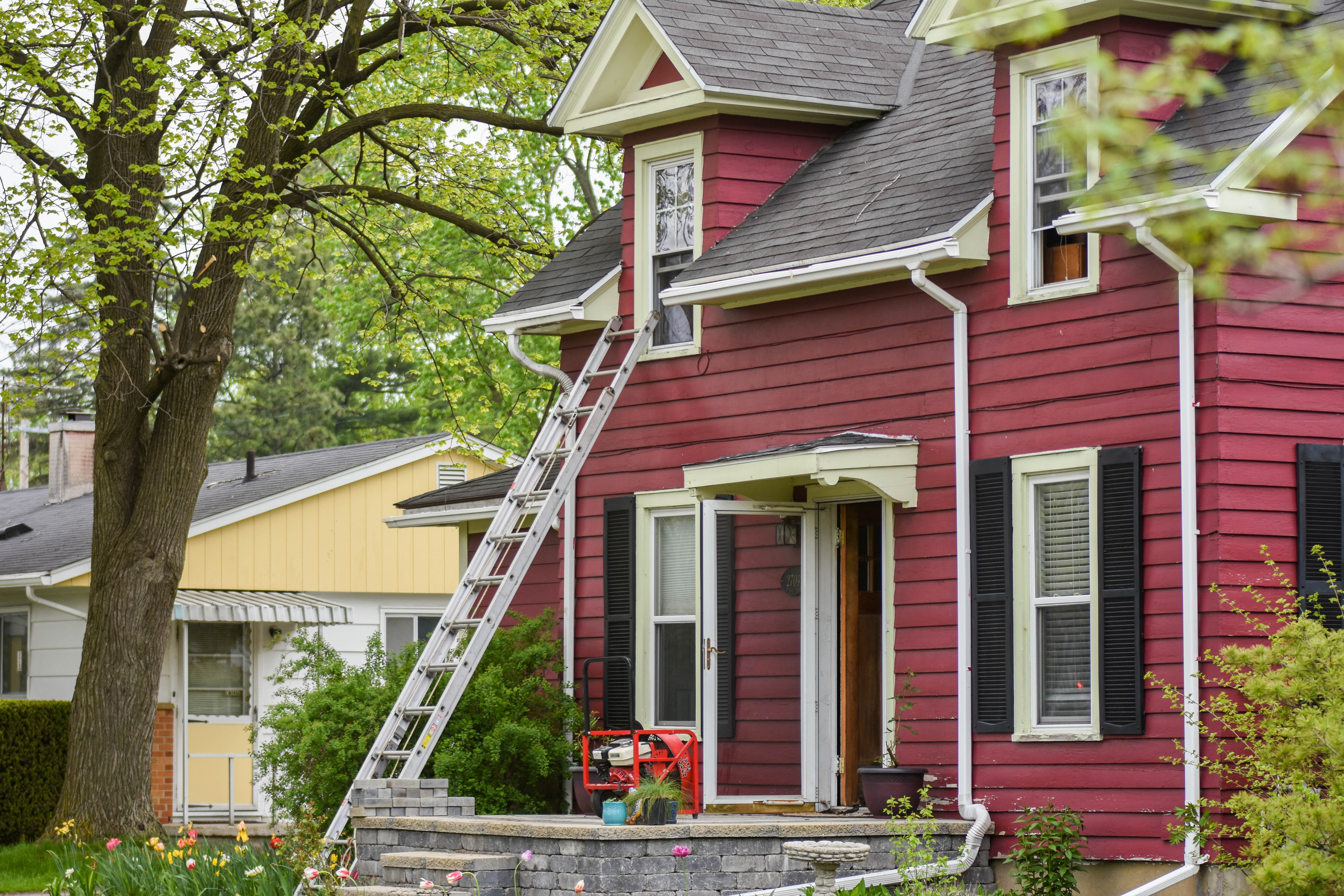 Ann Arbor fire crews respond to bedroom fire on Platt Road - mlive.com