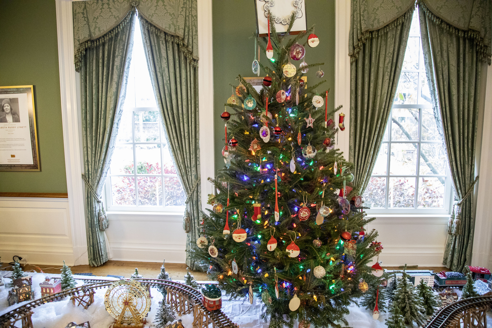 Governor Wolf hosts holiday open house Sunday - pennlive.com