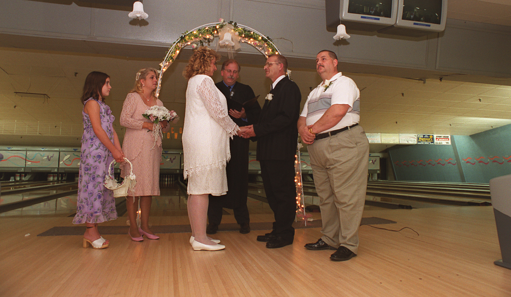 Lakeview Bowling Center in Liverpool closes - syracuse.com