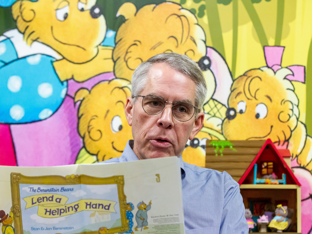 The Berenstain Bears Treehouse unveiled at Giant - pennlive.com