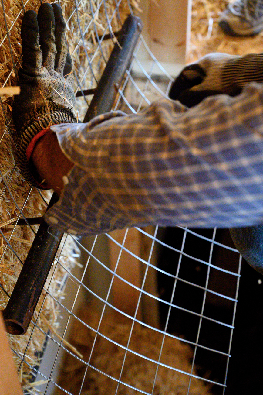 Straw bale workshop draws students from around the world to construct ...