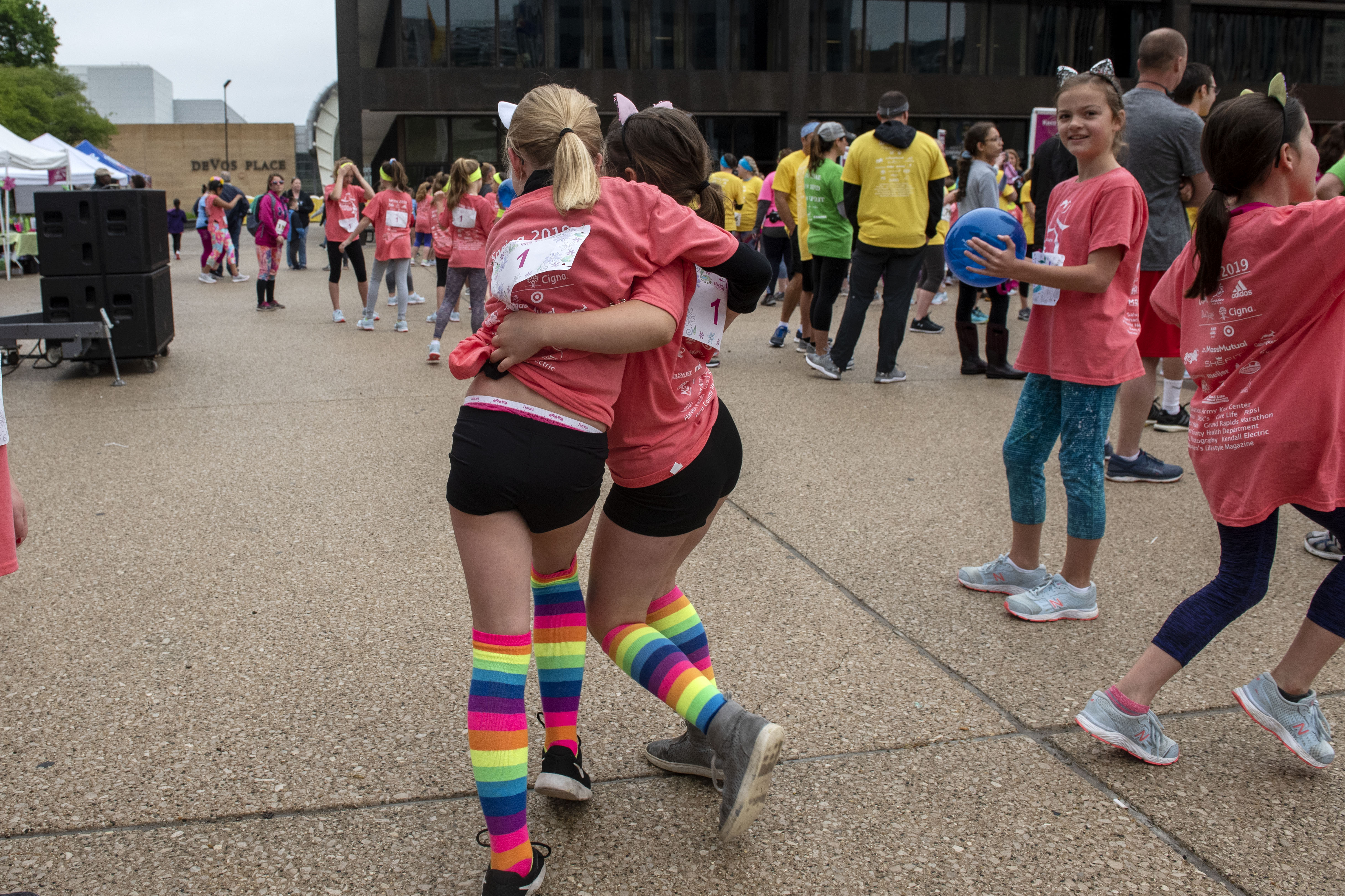 Thousands participate in Girls on the Run 5K - mlive.com