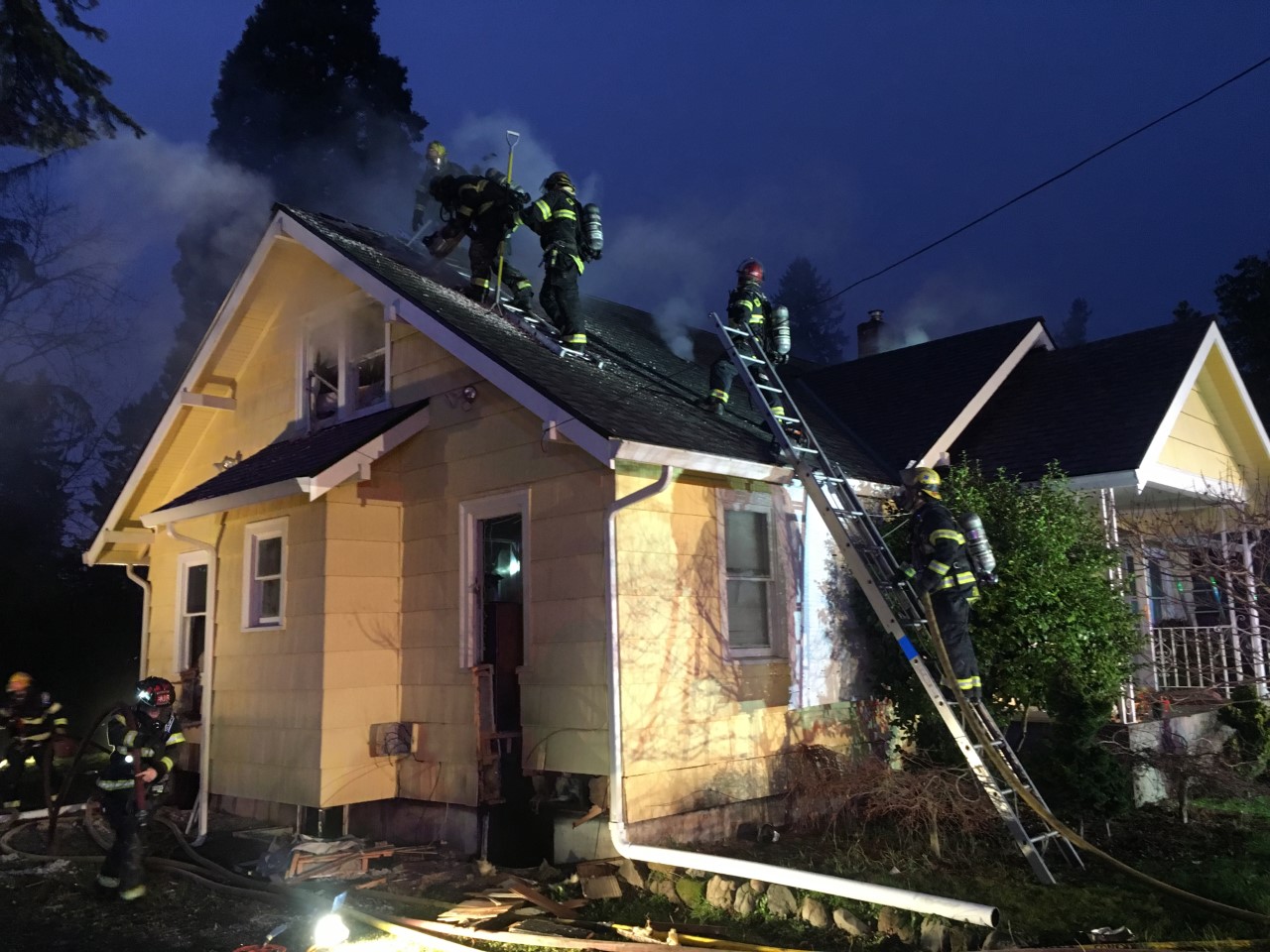 Clackamas house fire - oregonlive.com