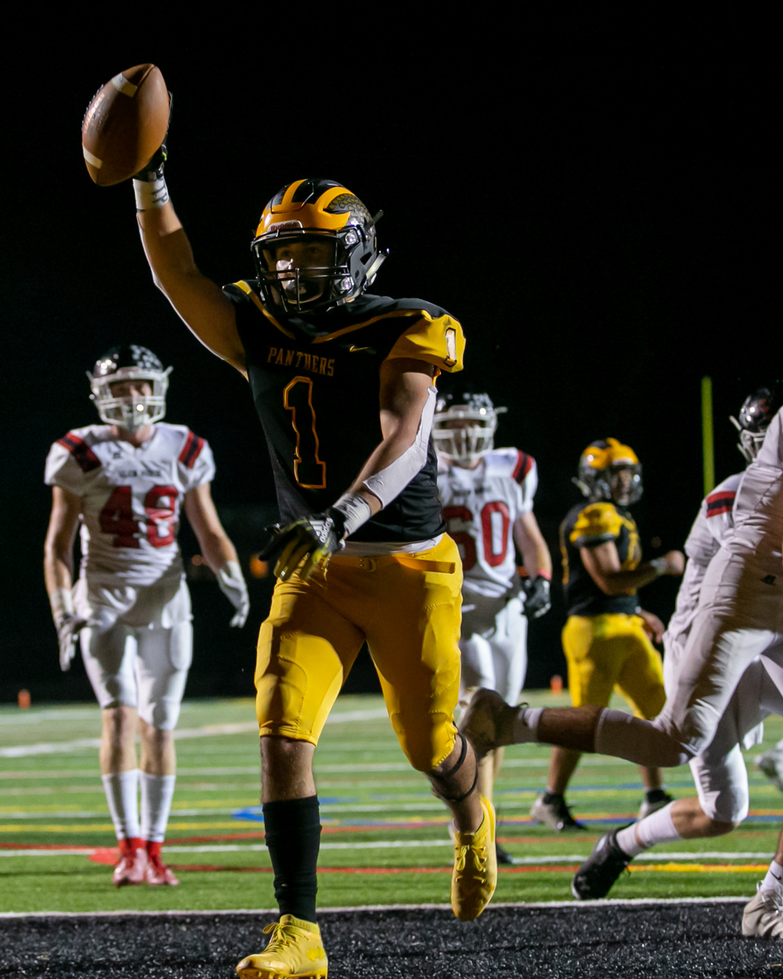 Football: Cedar Grove defeats Glen Ridge 41-11. - nj.com