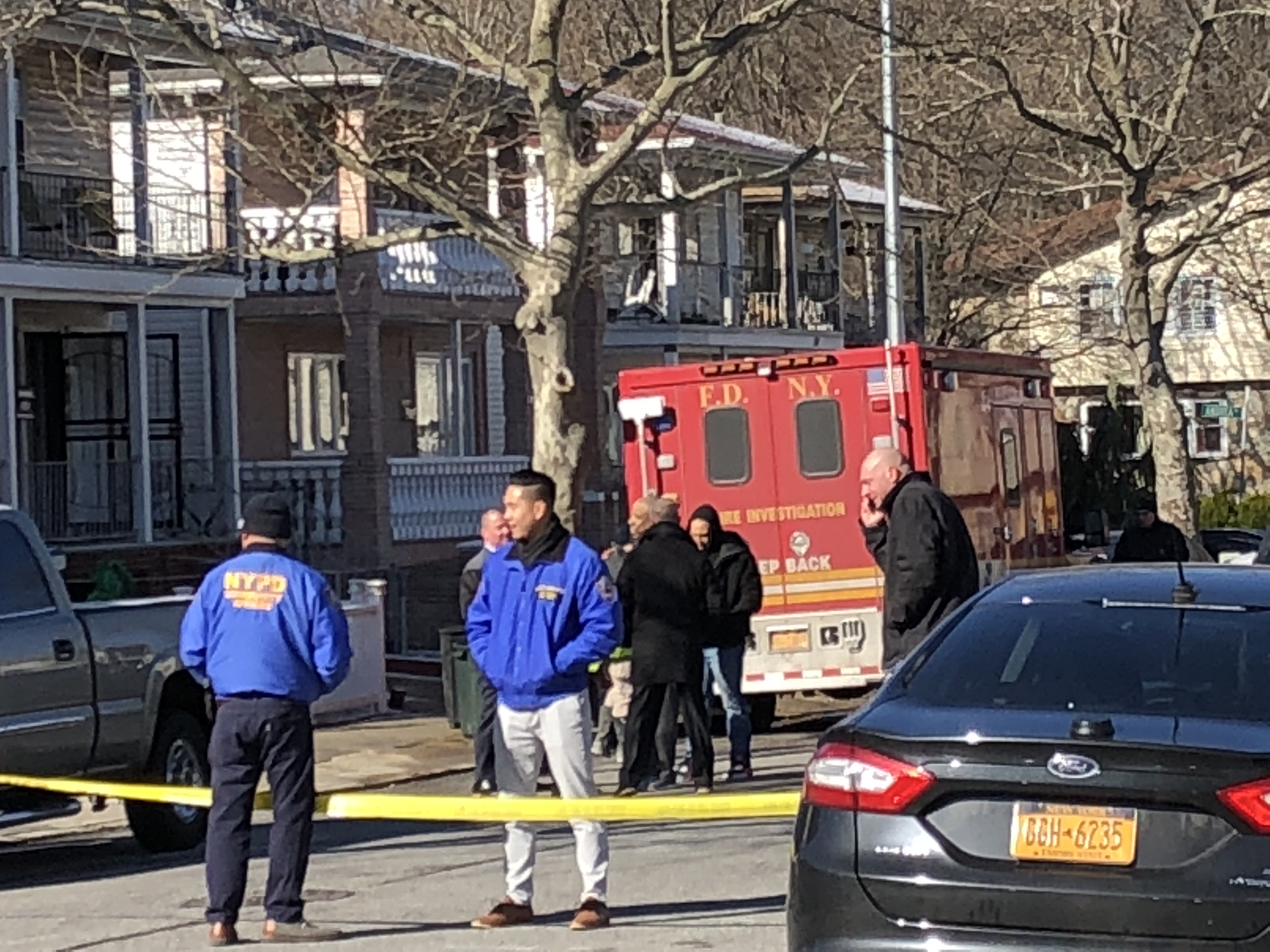 FDNY fights fire in Mariners Harbor - silive.com