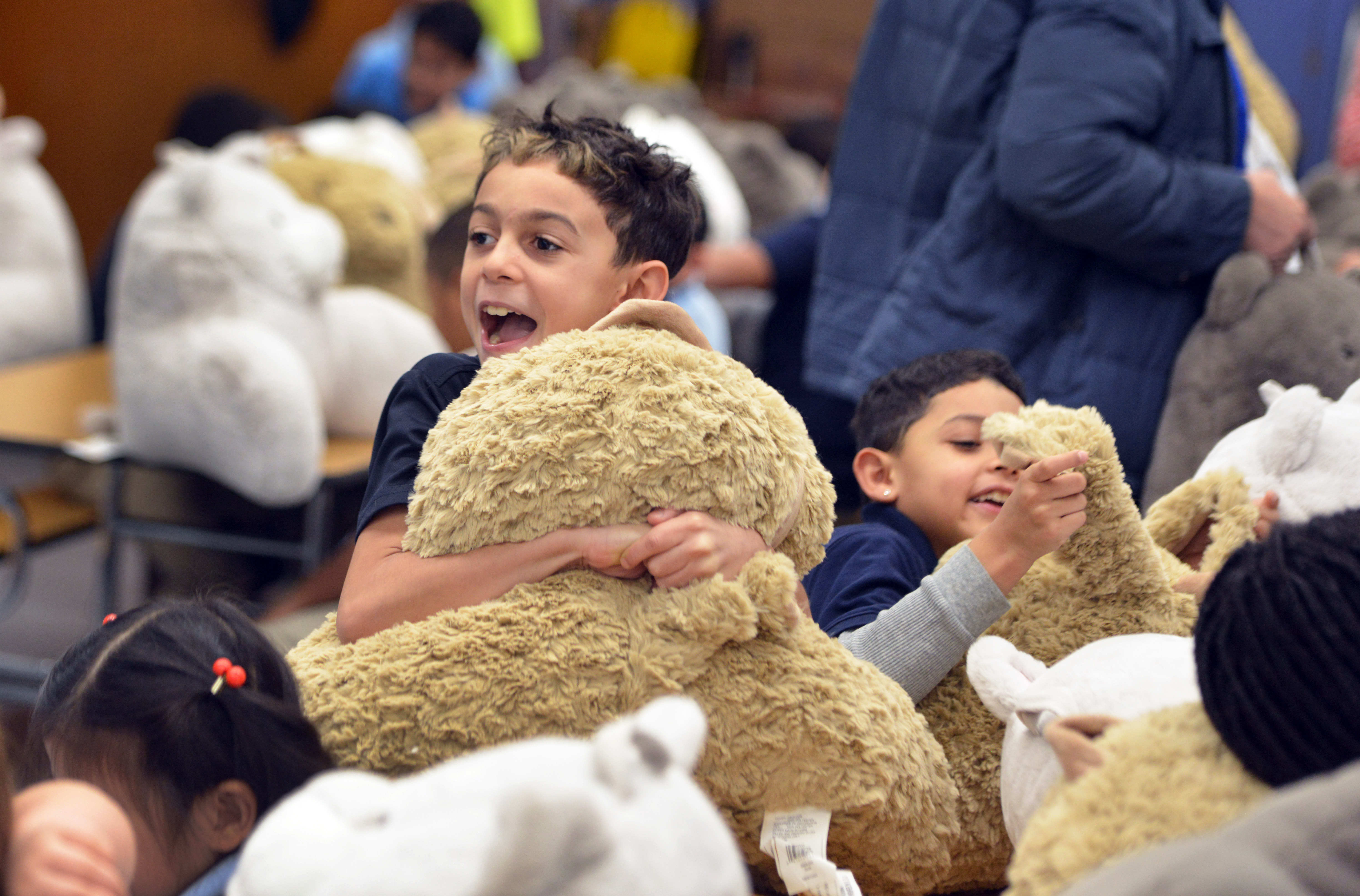 Dorman Elementary School kids in Springfield showered with bears from ...