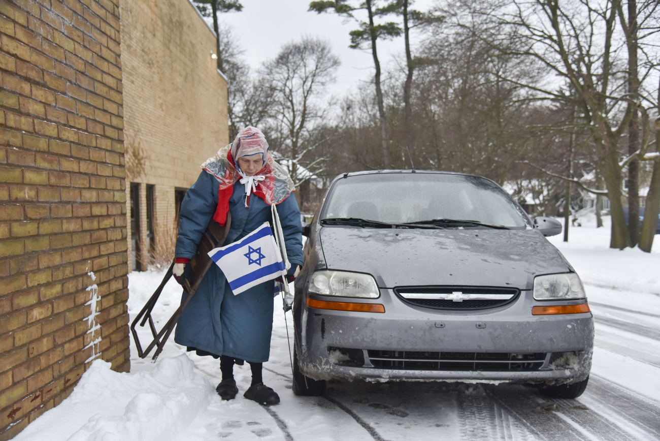 Anti-Israel and pro-Israel demonstrators find friendship amidst ...