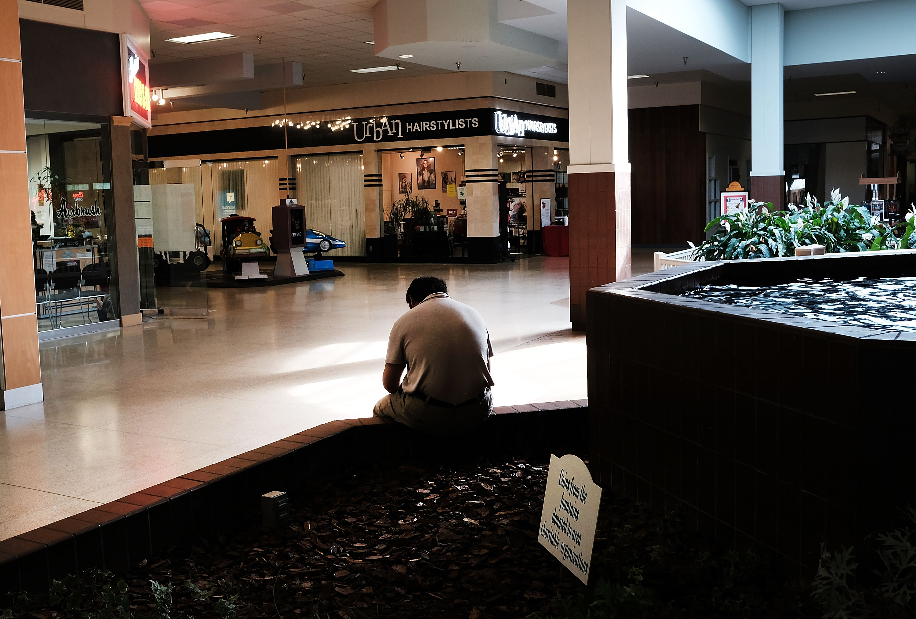 Schuylkill Mall shortly before its closure - pennlive.com