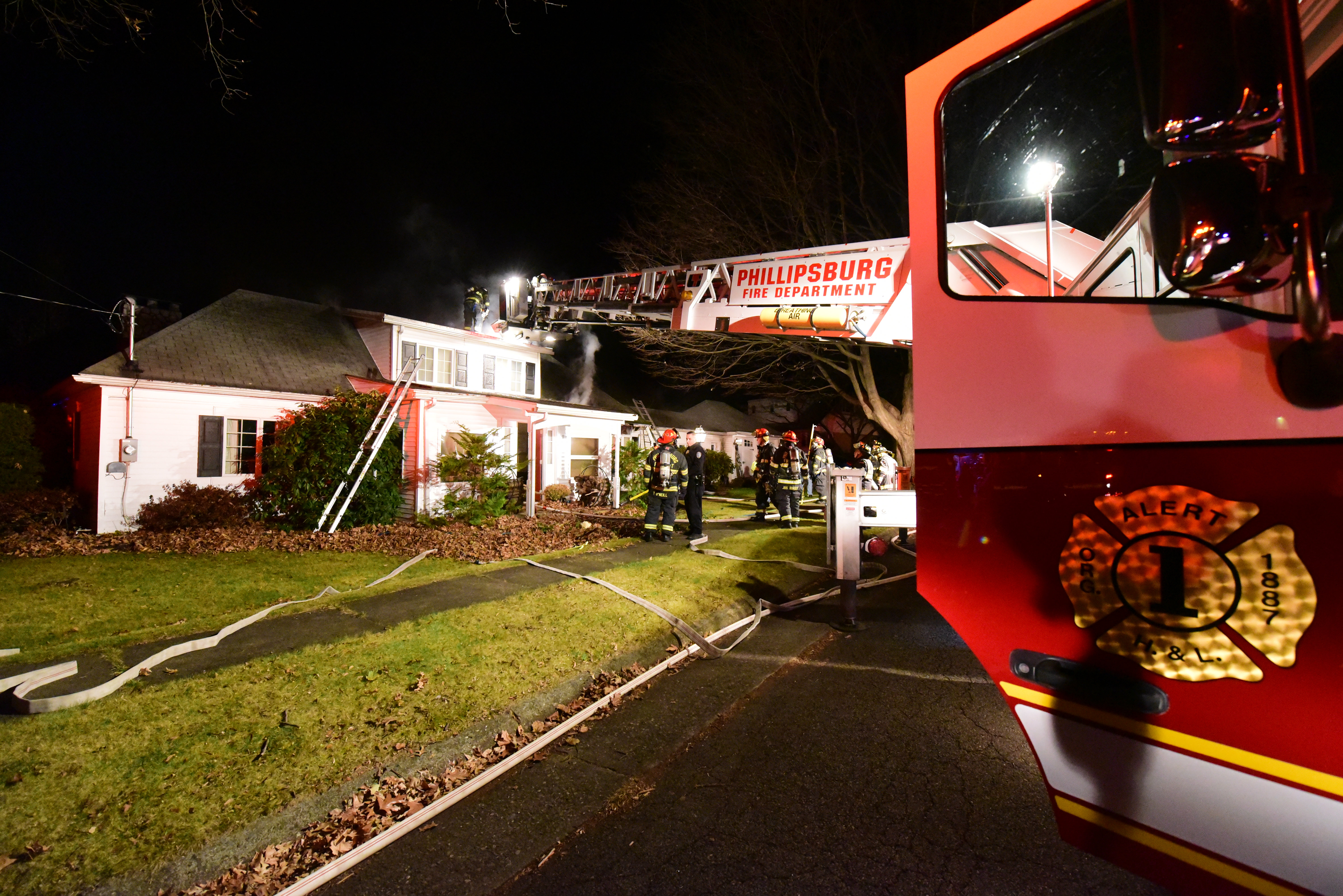 Fire breaks out at 720 Metz St., Phillipsburg - lehighvalleylive.com