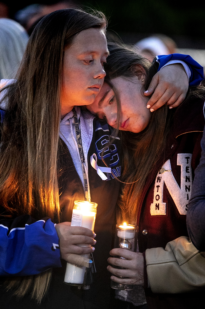 Hundreds mourn Alexis “Lexi” Faye at vigil in Newton - nj.com