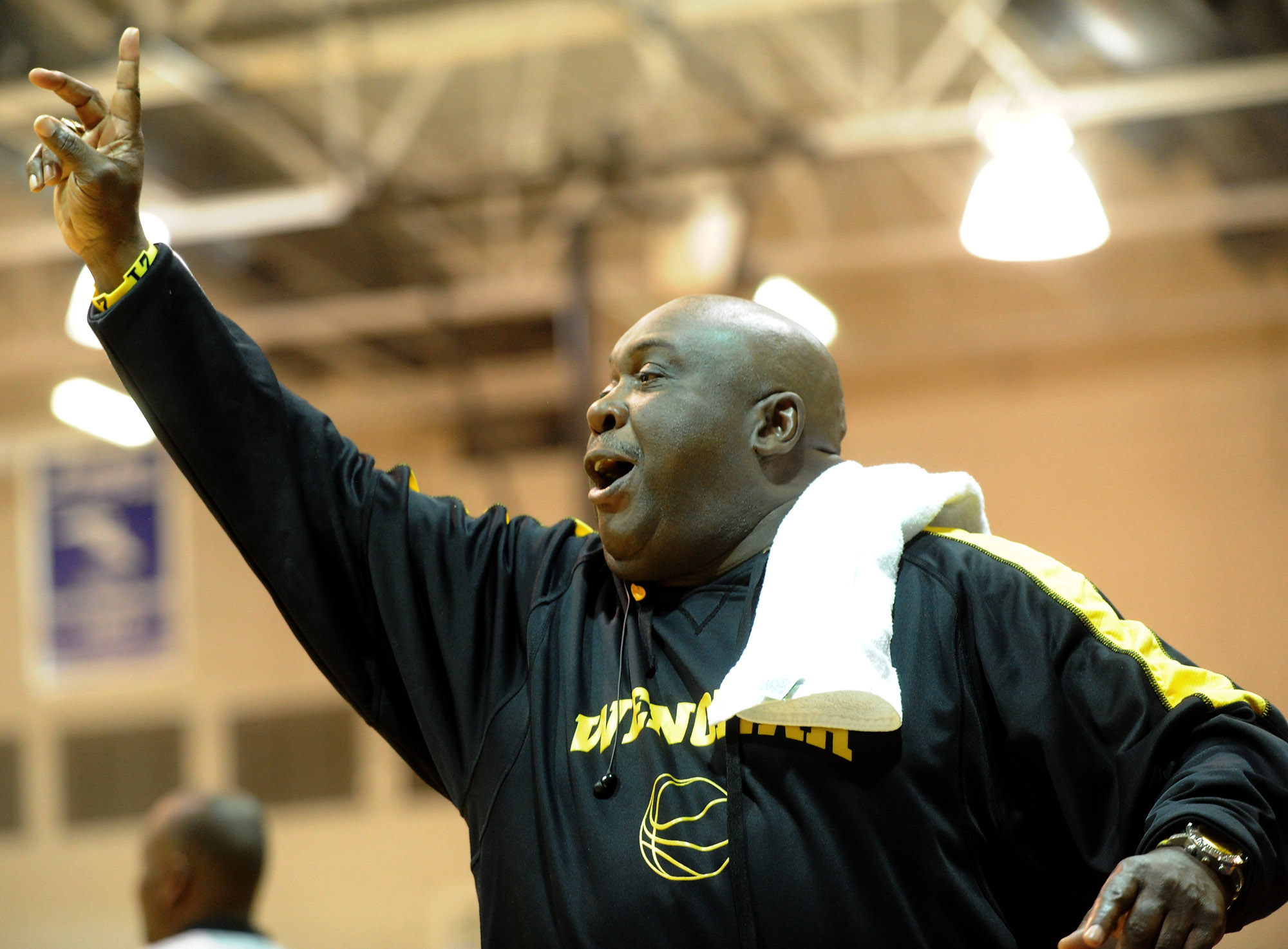 Wenonah coach Emanuel Bell - al.com