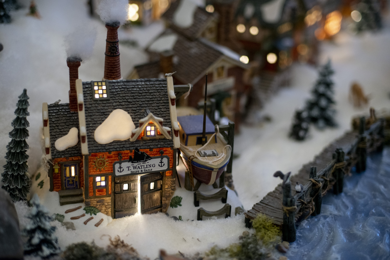 Plymouth woman builds enormous Dickensian model village display over ...