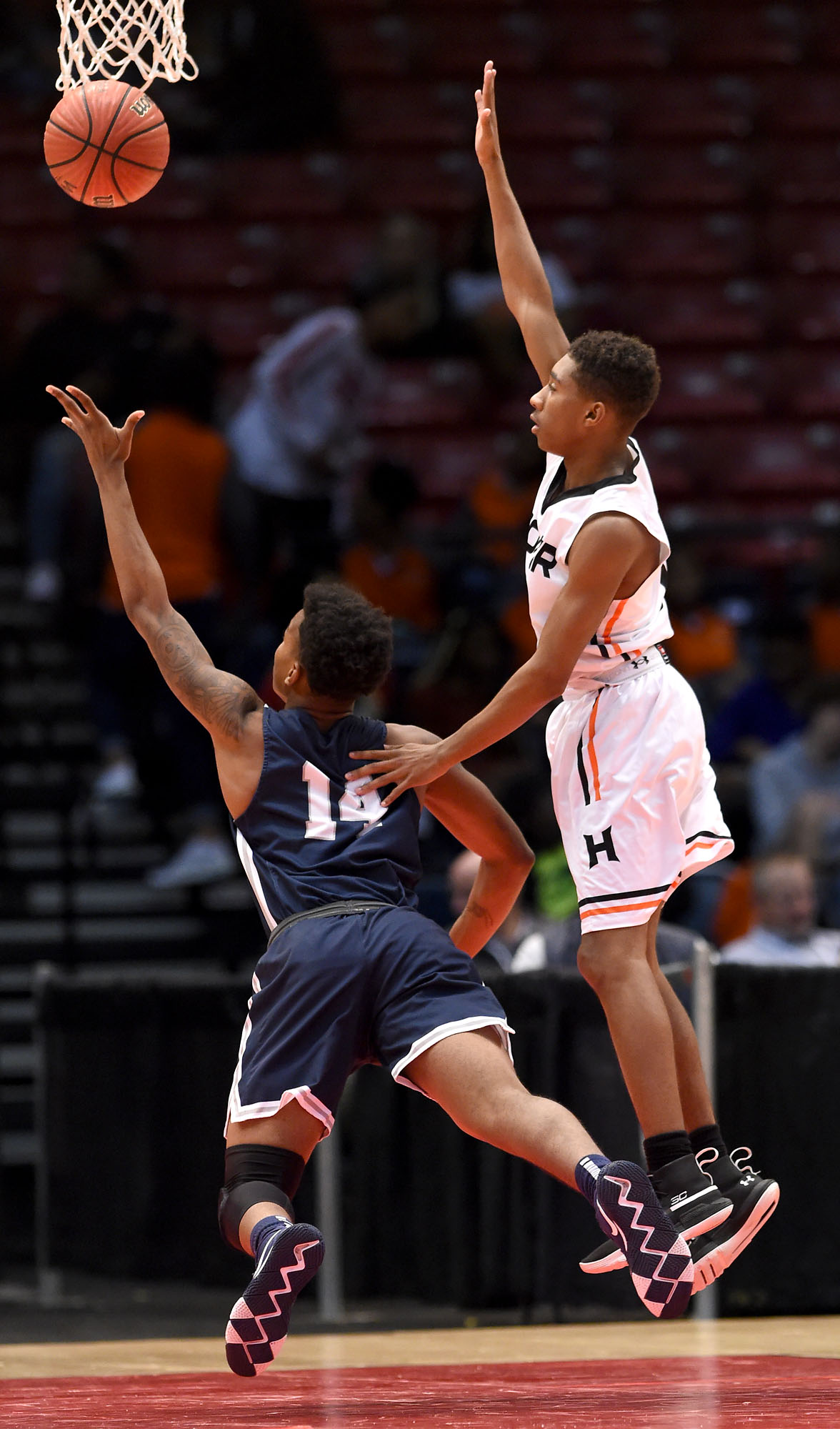 Hoover vs. Baker Class 7A boys semifinal - al.com