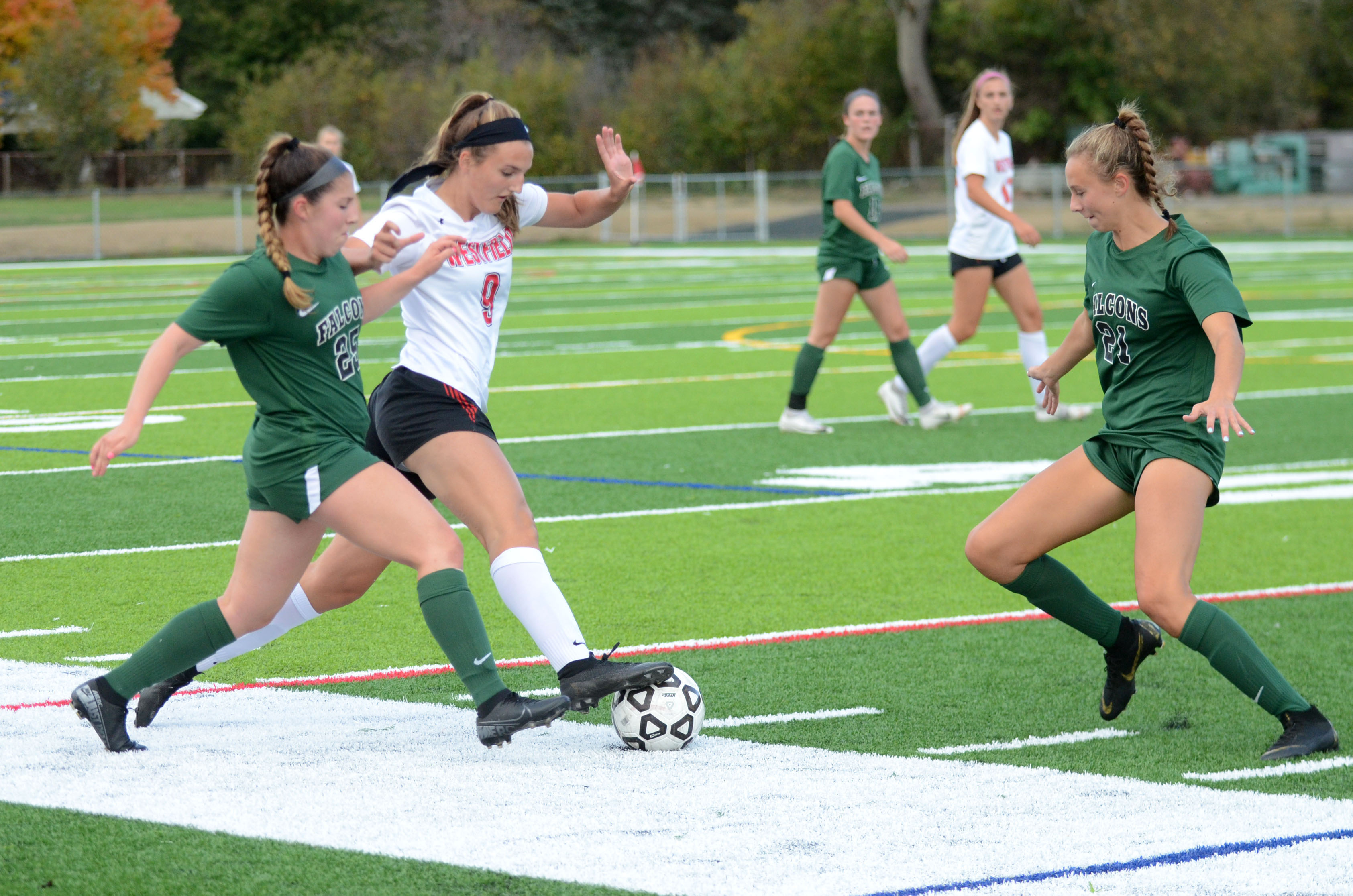 Minnechaug girls soccer defeats Westfield, 1-0 - masslive.com