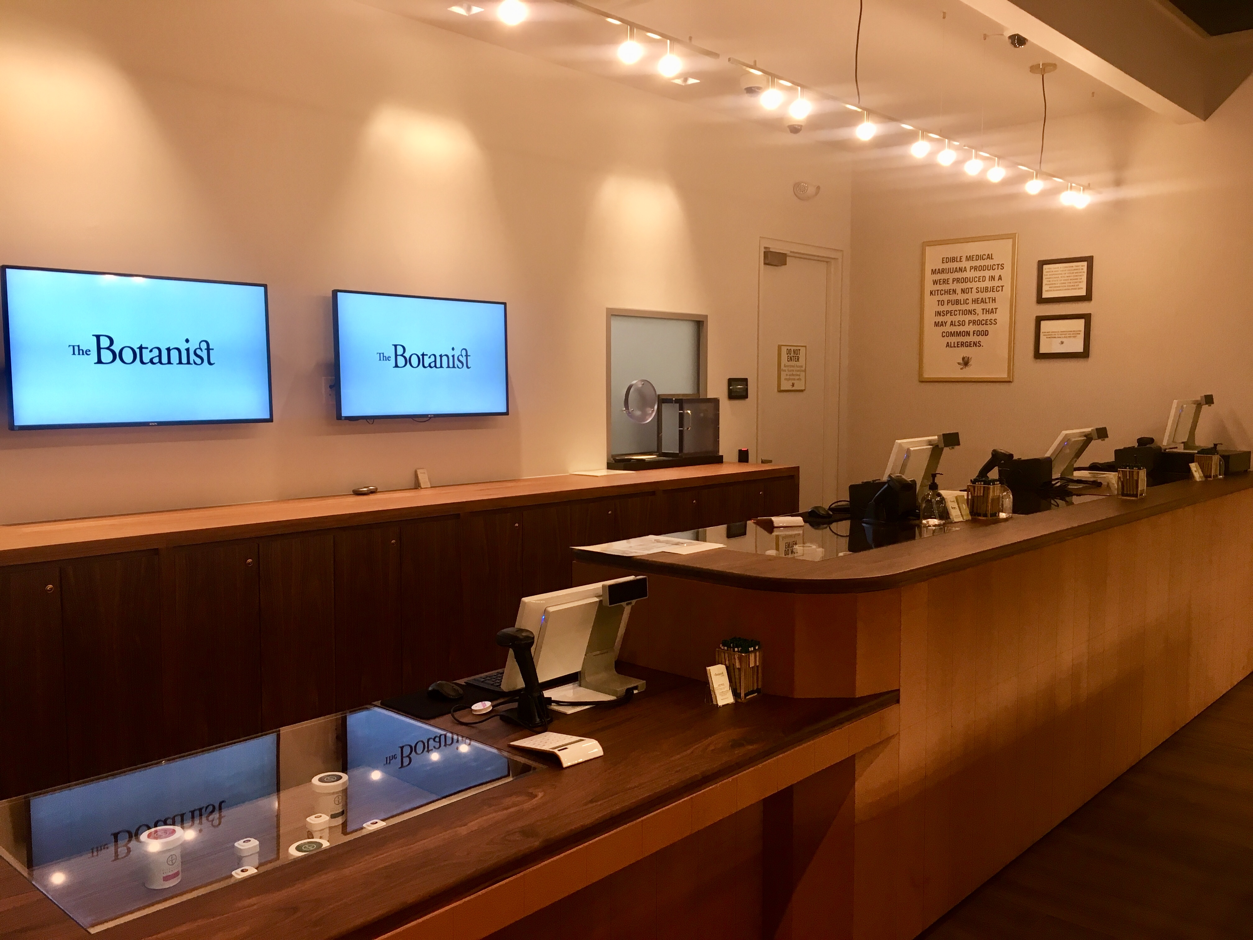 A look inside Greater Cleveland's first medical marijuana dispensary ...