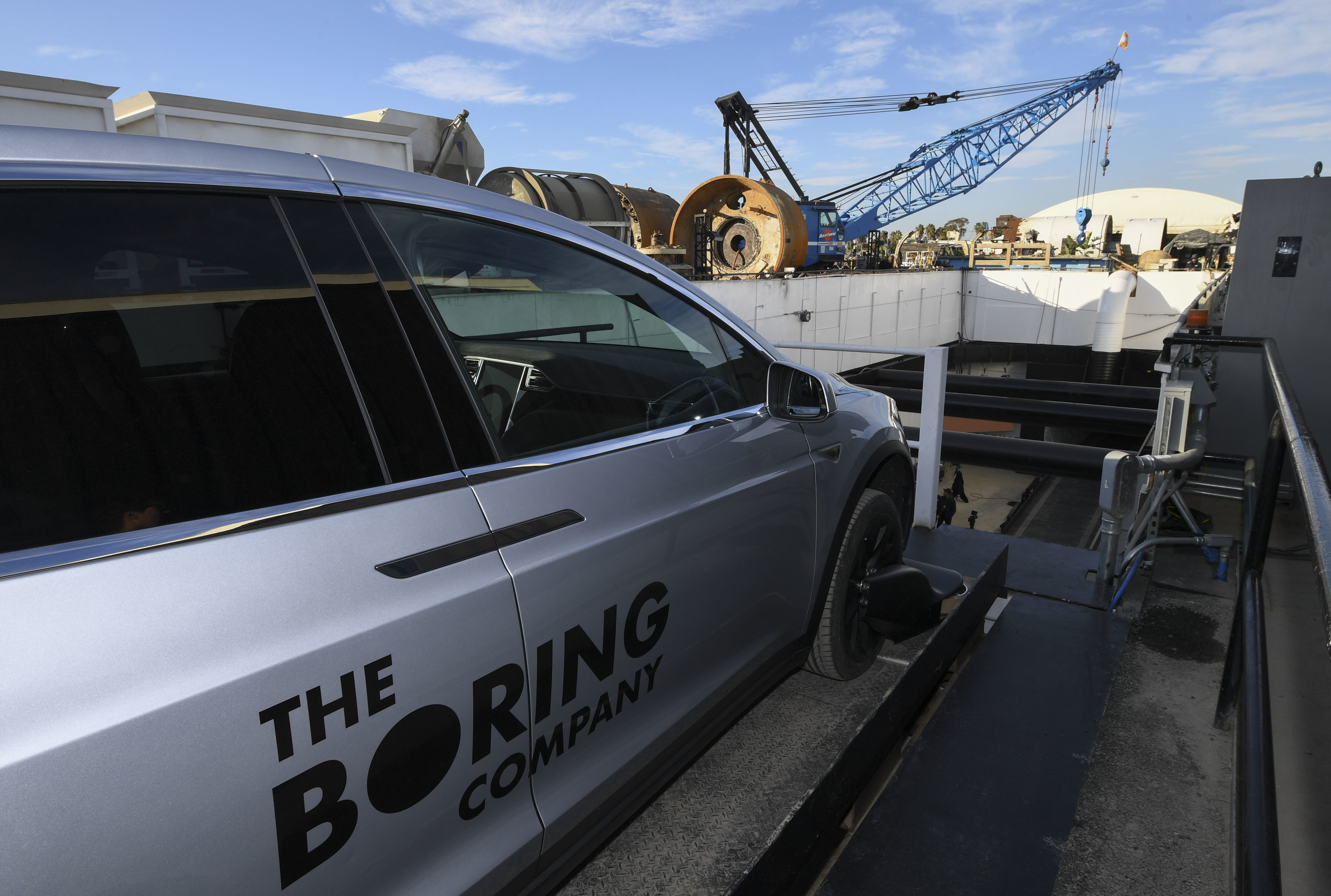 Elon Musk unveils transportation tunnel - pennlive.com