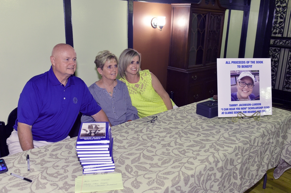 American Hockey League Hall of Fame member Bruce Landon stages book ...