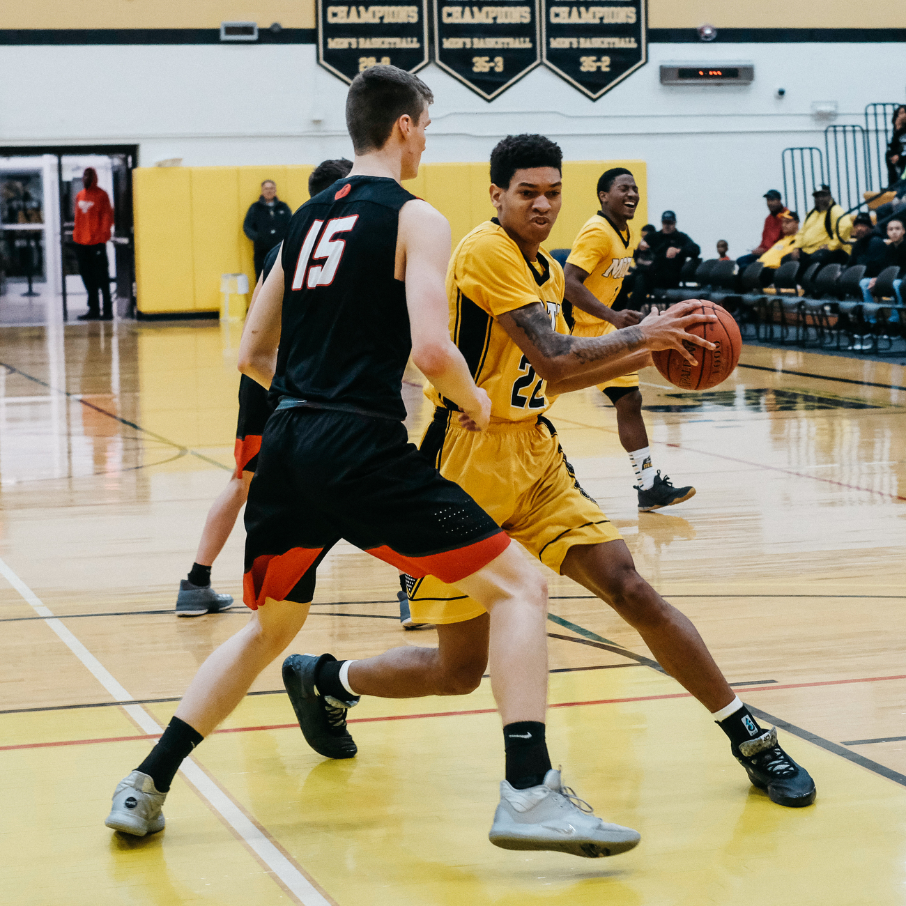 Mott Community College men's basketball vs. Sinclair Community College ...